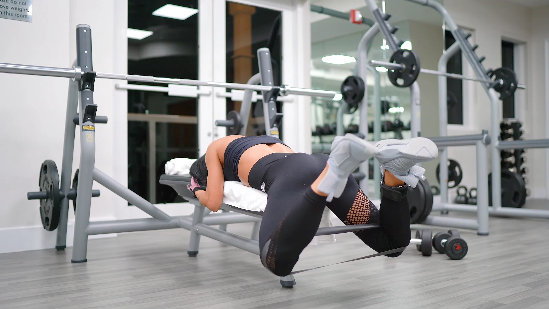 Banded Reverse Frog Kicks LB on Vimeo