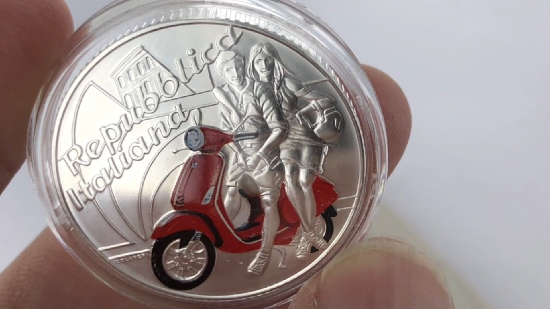 5 Euros VESPA Argent Couleur ITALIE 2019. on Vimeo