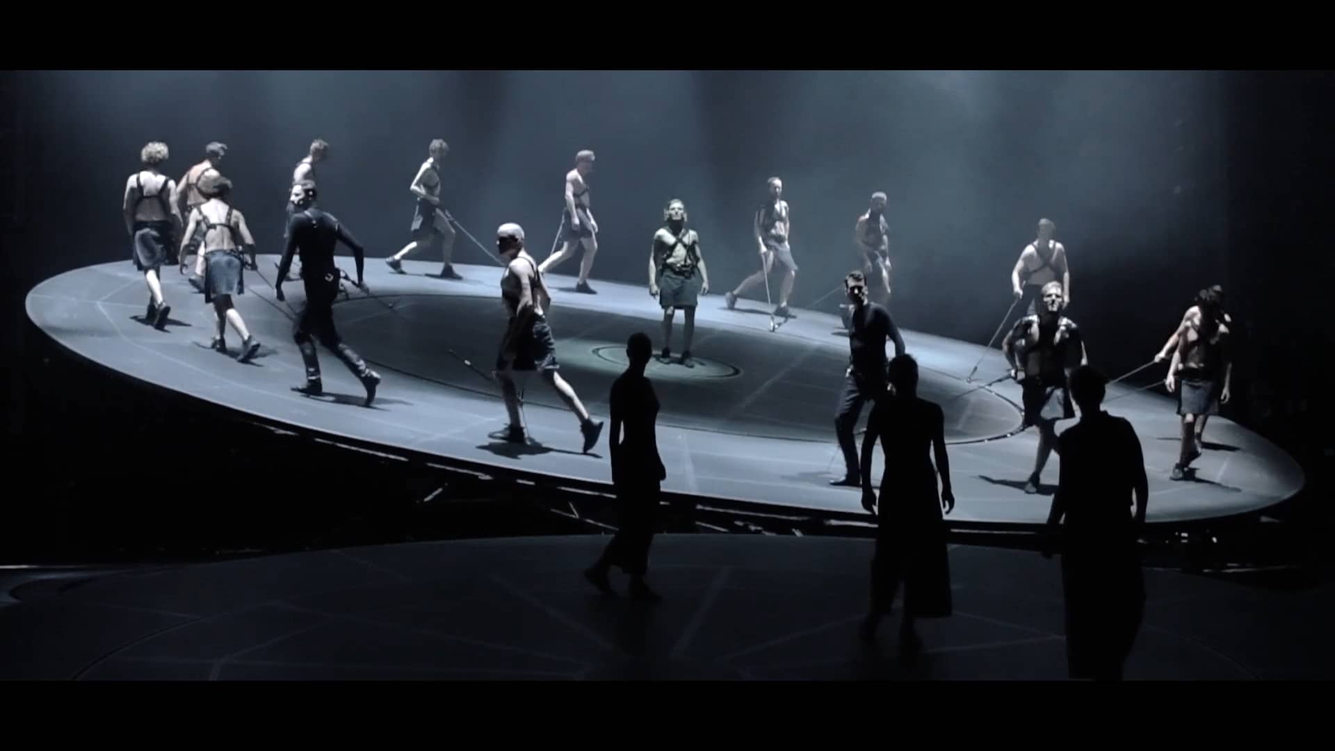 SCHAUSPIEL FRANKFURT // Die Perser // Regie: Ulrich Rasche on Vimeo