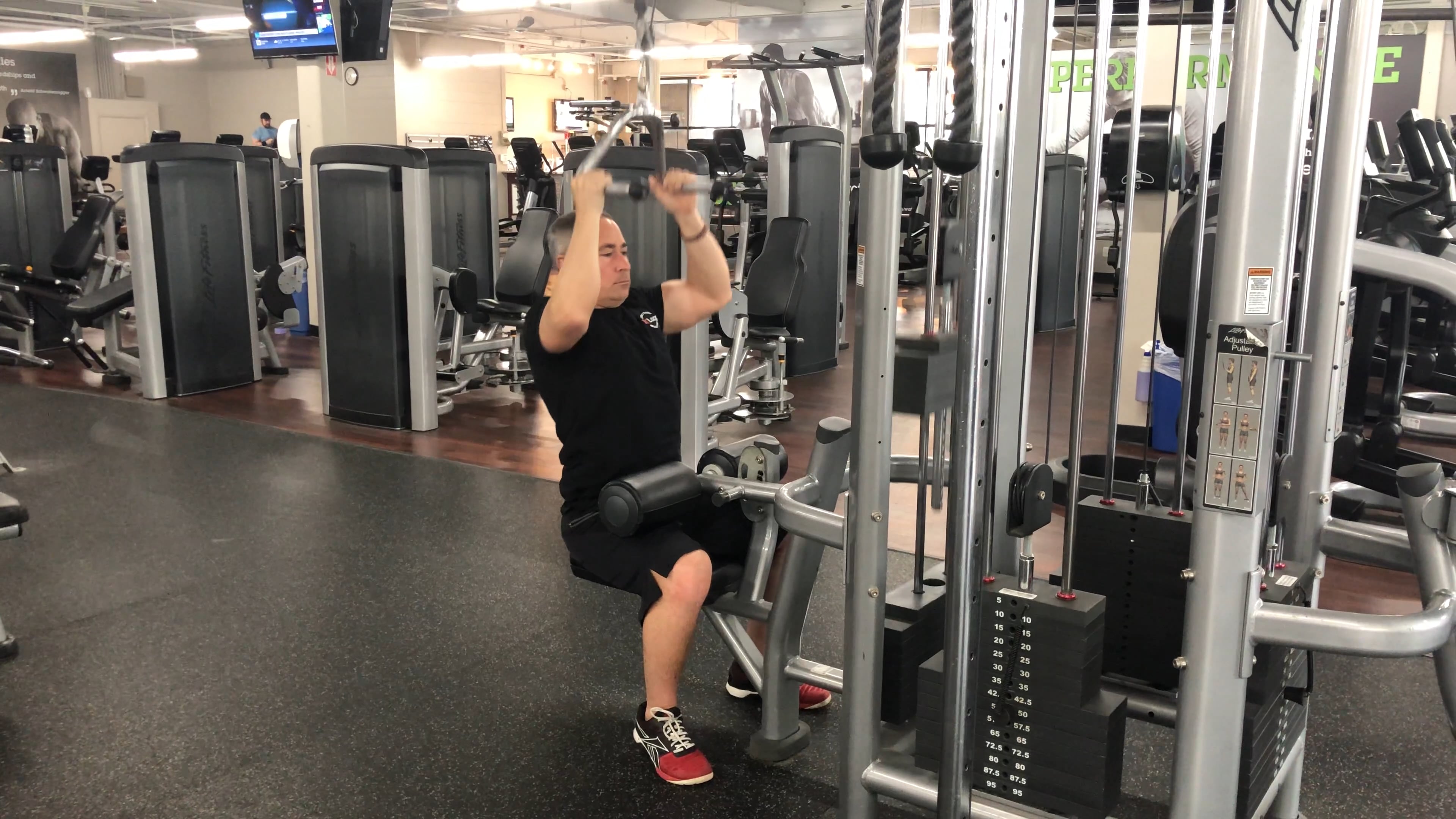 Neutral Grip Lat Pulldown on Vimeo