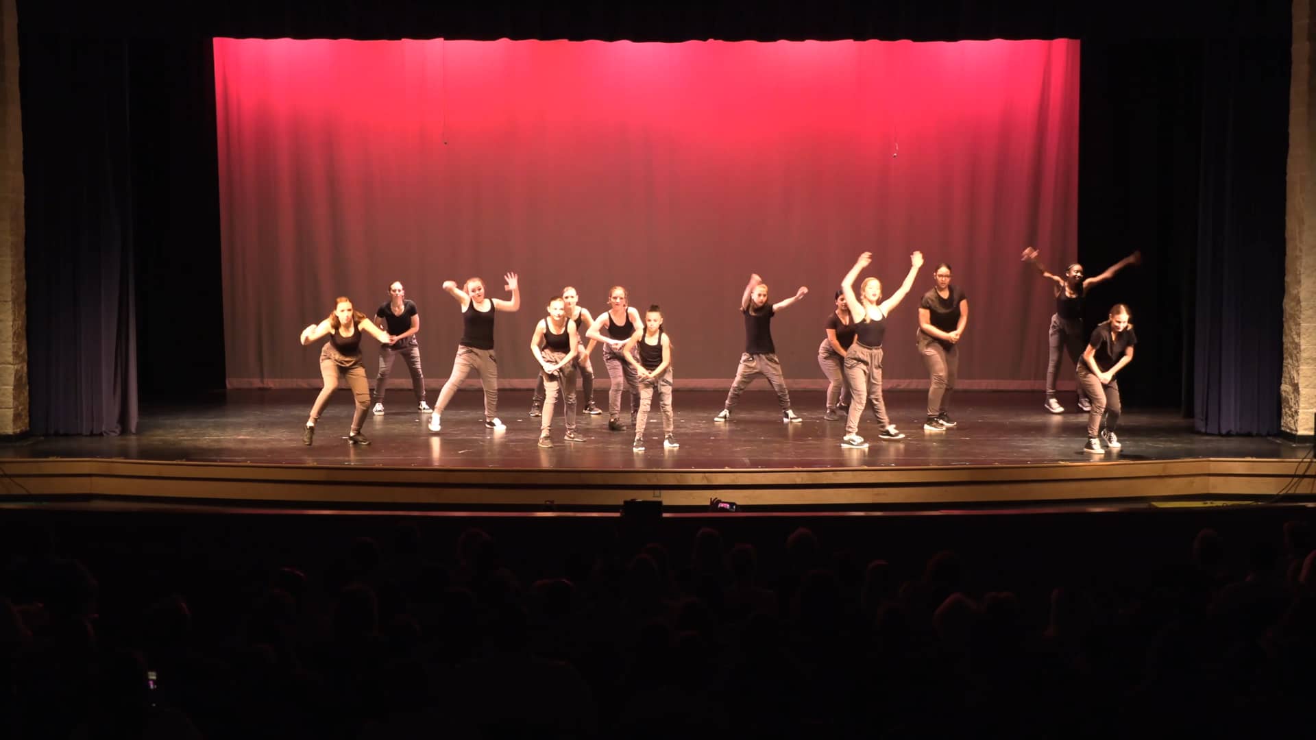 Jessica's Dance Academy - 2019 Recital "Cinquième" - Advanced Hip Hop ...