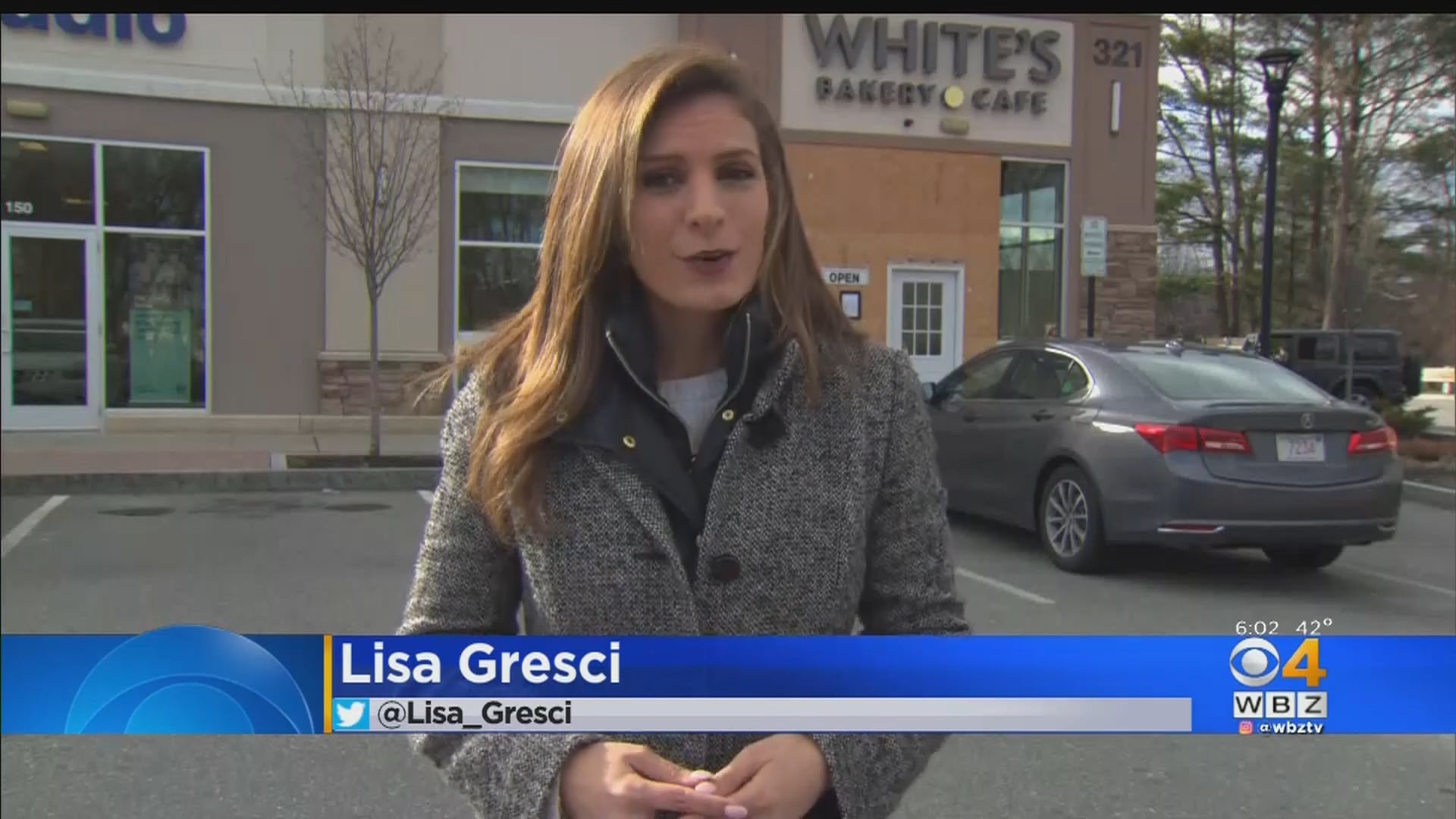 Lisa Gresci - Car Smashes Into Bakery on Vimeo