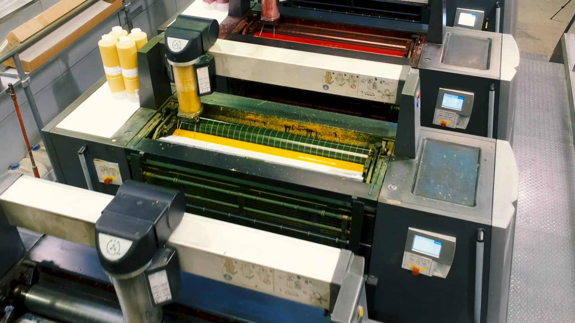 Heidelberg Litho Printer on Vimeo