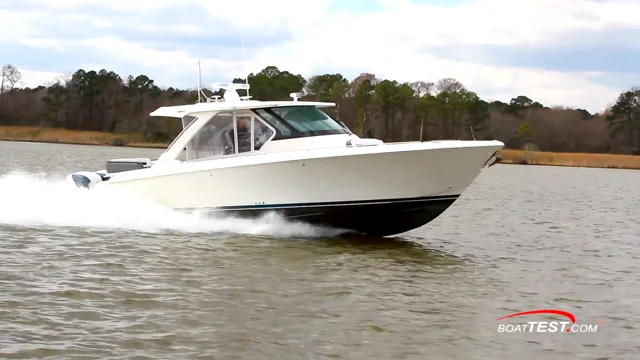 Midnight Express Boats 557