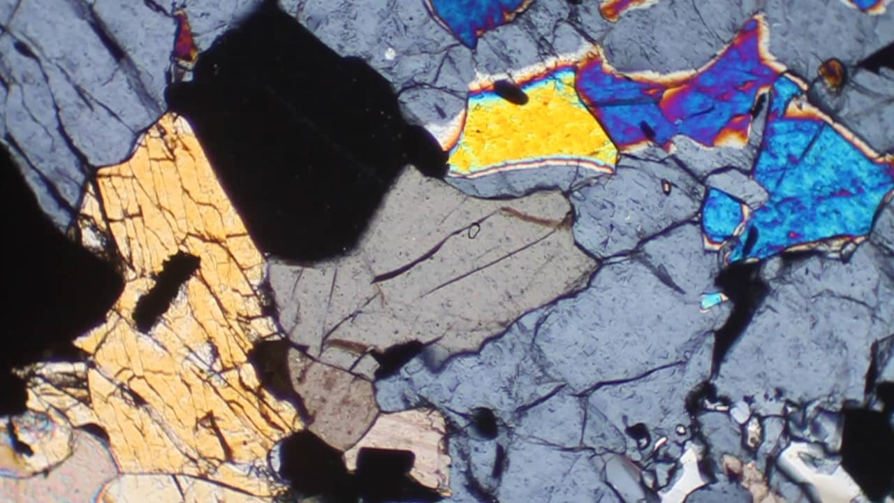 diopside in thin section FKM-1 XP on Vimeo