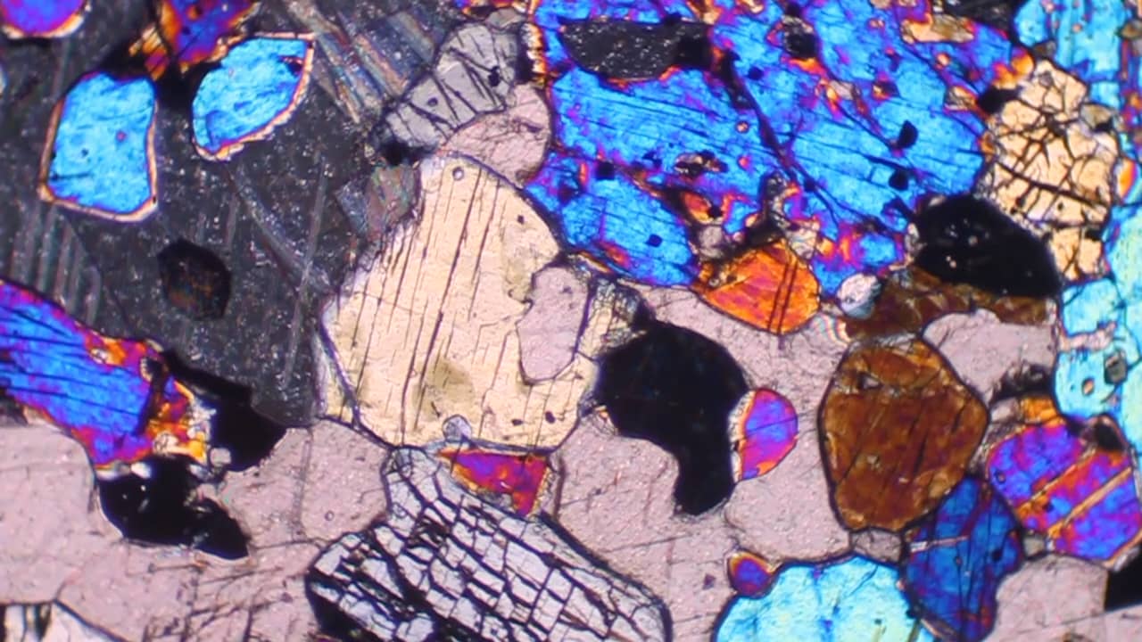 diopside in thin section FKM-265 XP on Vimeo