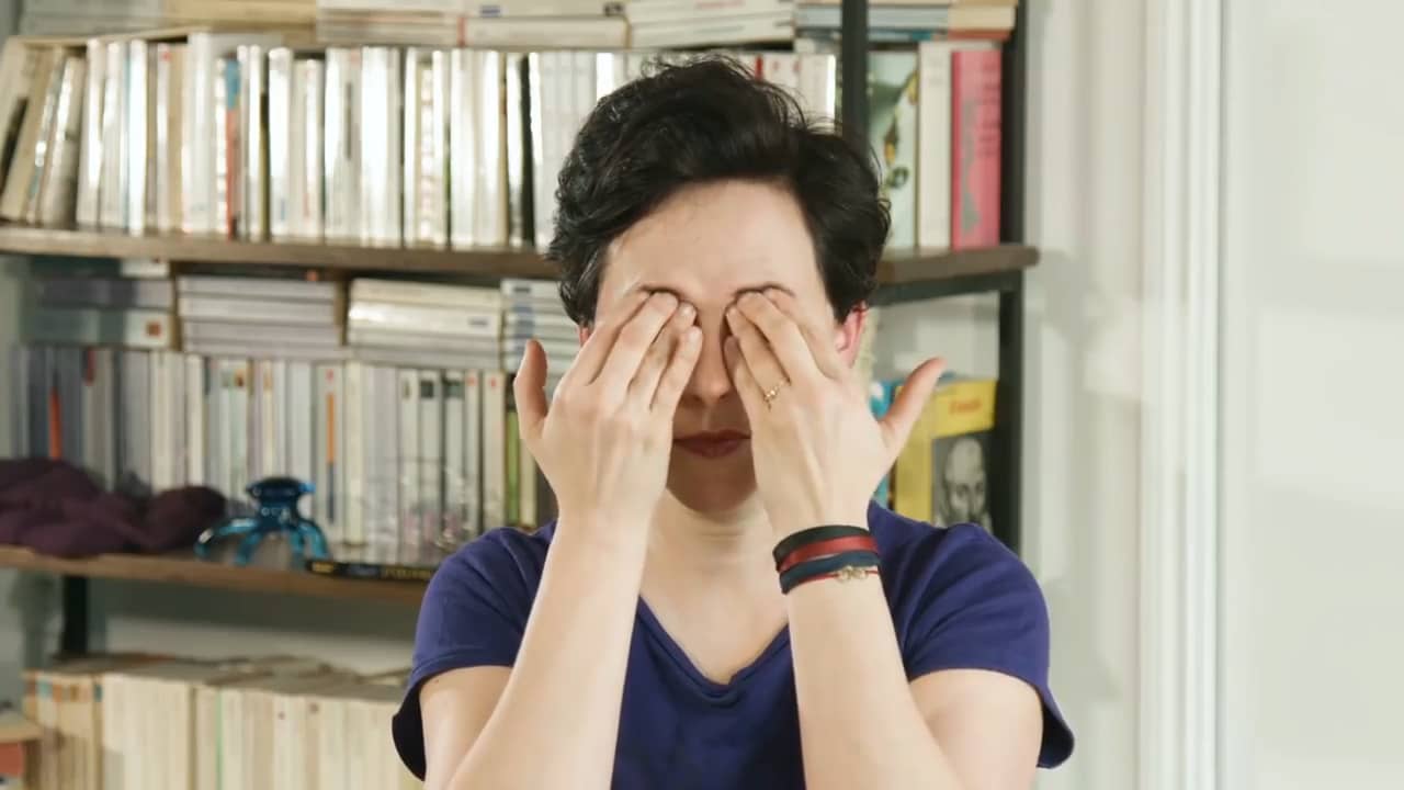 Auto Massage Du Visage Pour Un Effet Anti âge On Vimeo