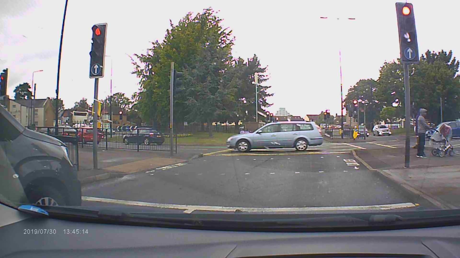 traffic light roundabout sainsbury's slough on Vimeo