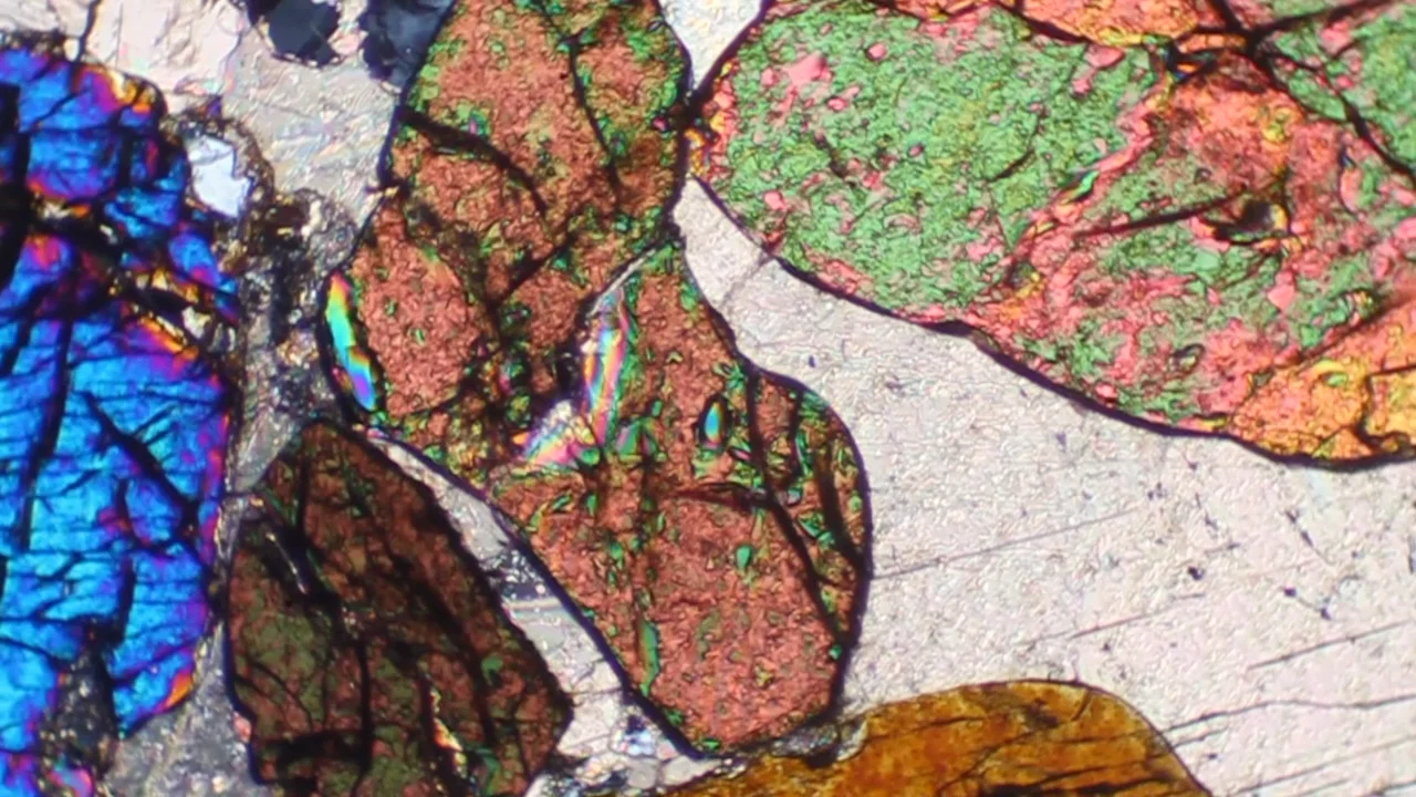titanite in thin section FKM-165 XP on Vimeo