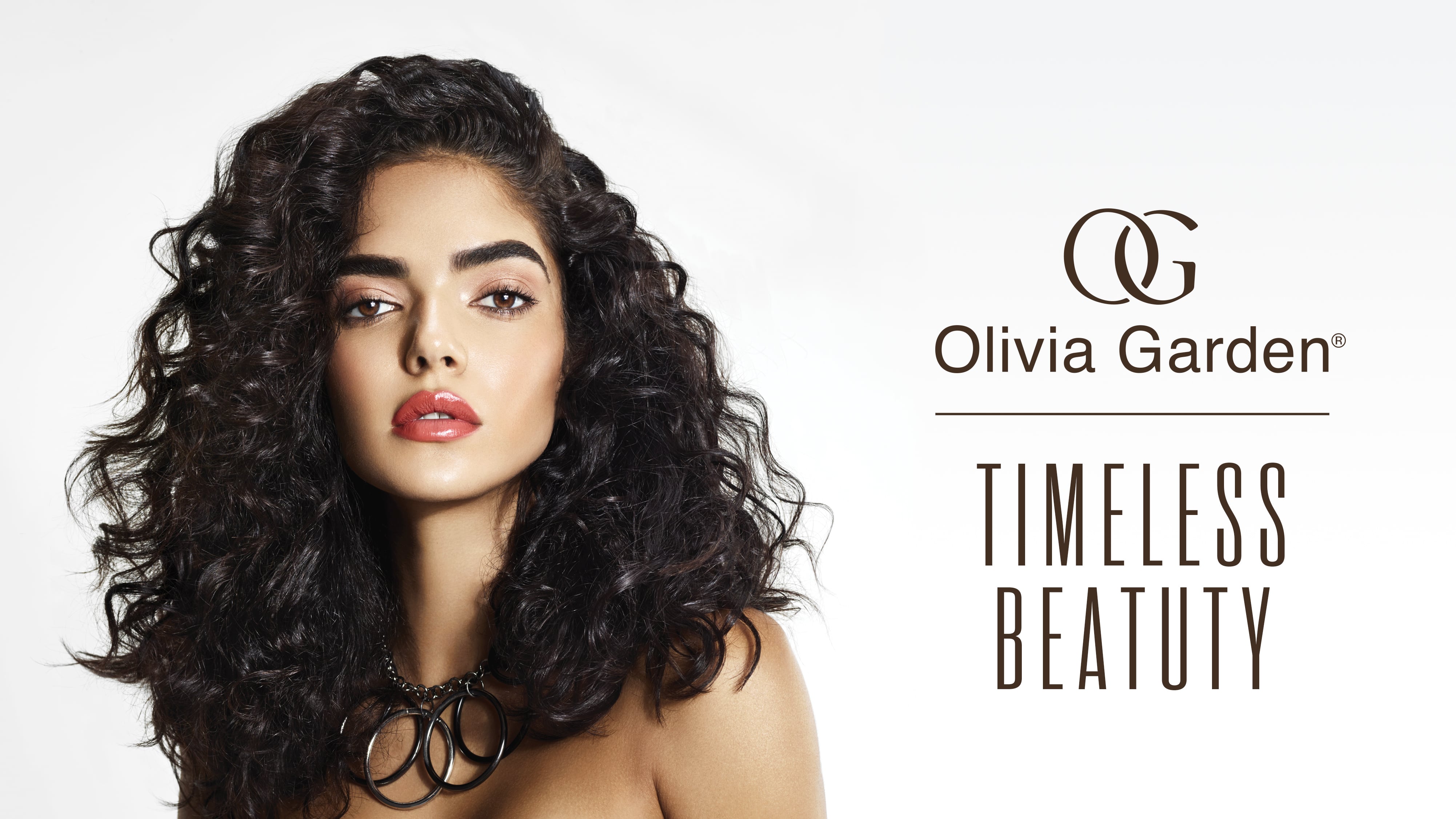 Timeless Beauty: Sexy curls to sleek straight