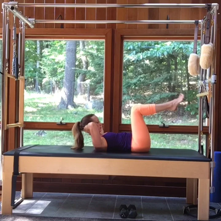 Sample Pilates Mat class with Leslie on Vimeo