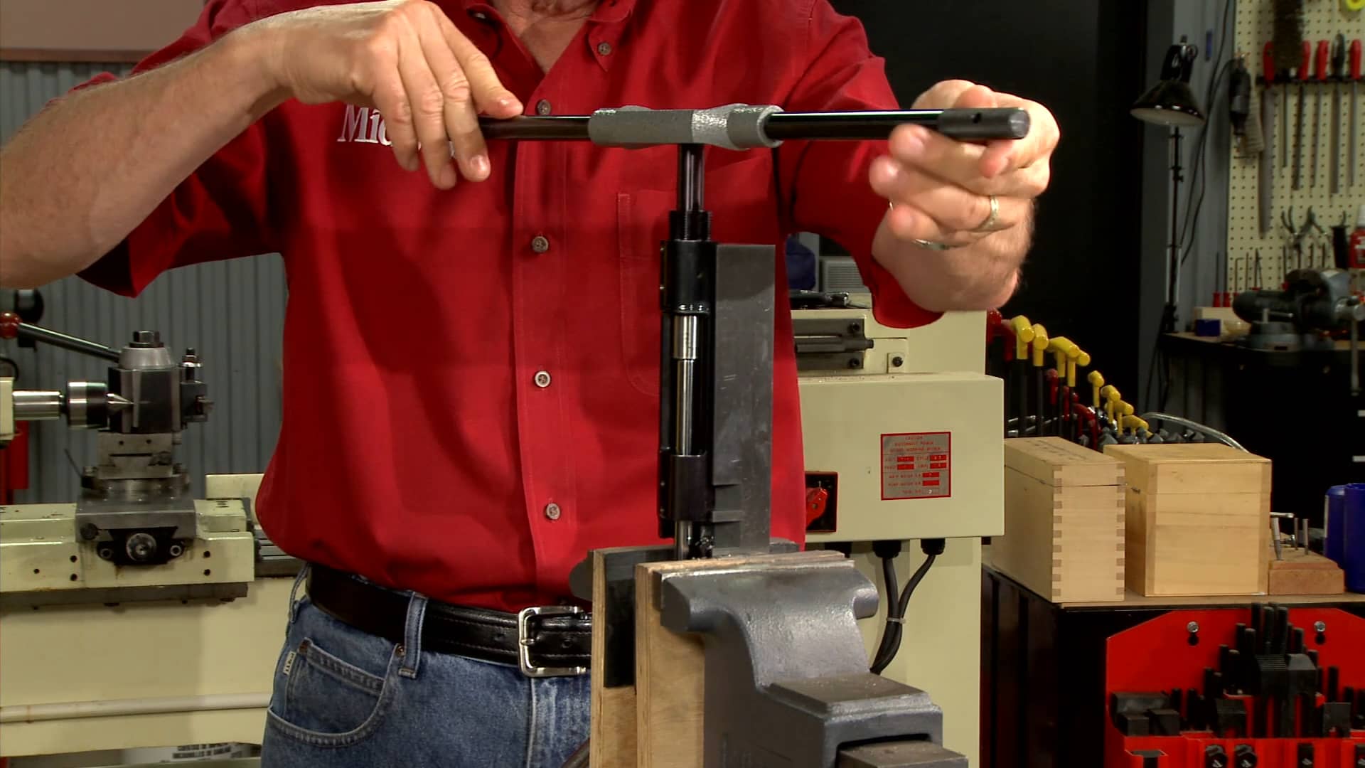 Blueprinting a Remington 700 on Vimeo