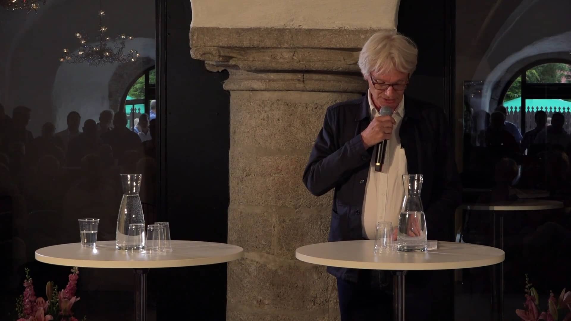 Lars Åberg om sin bok Framtidsstaden , Almedalen 2017 on Vimeo