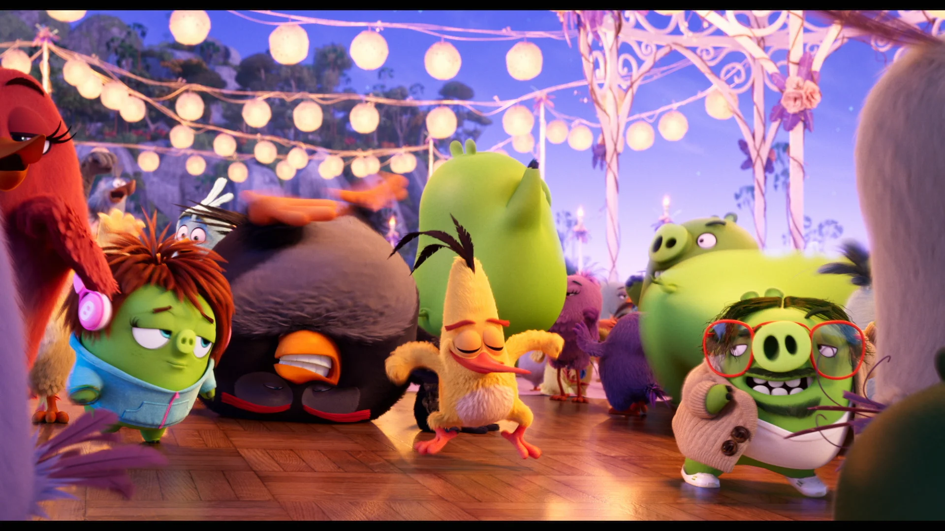 NICKELODEON | THE ANGRY BIRDS MOVIE 2 | N@N OBSTACLE COURSE | NOW ...