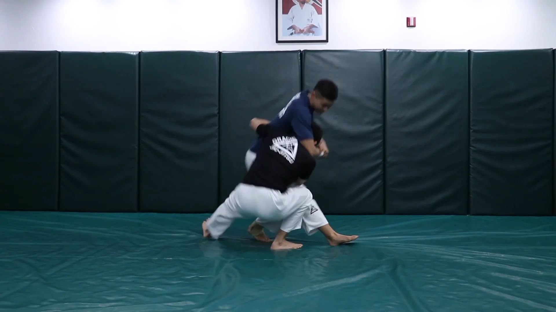 Gracie Combatives (Korean) - Standing Headlock Defense on Vimeo