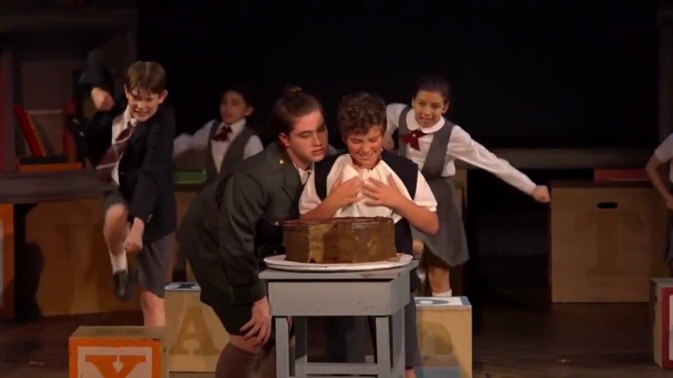 Matilda Prop - Disappearing Cake on Vimeo