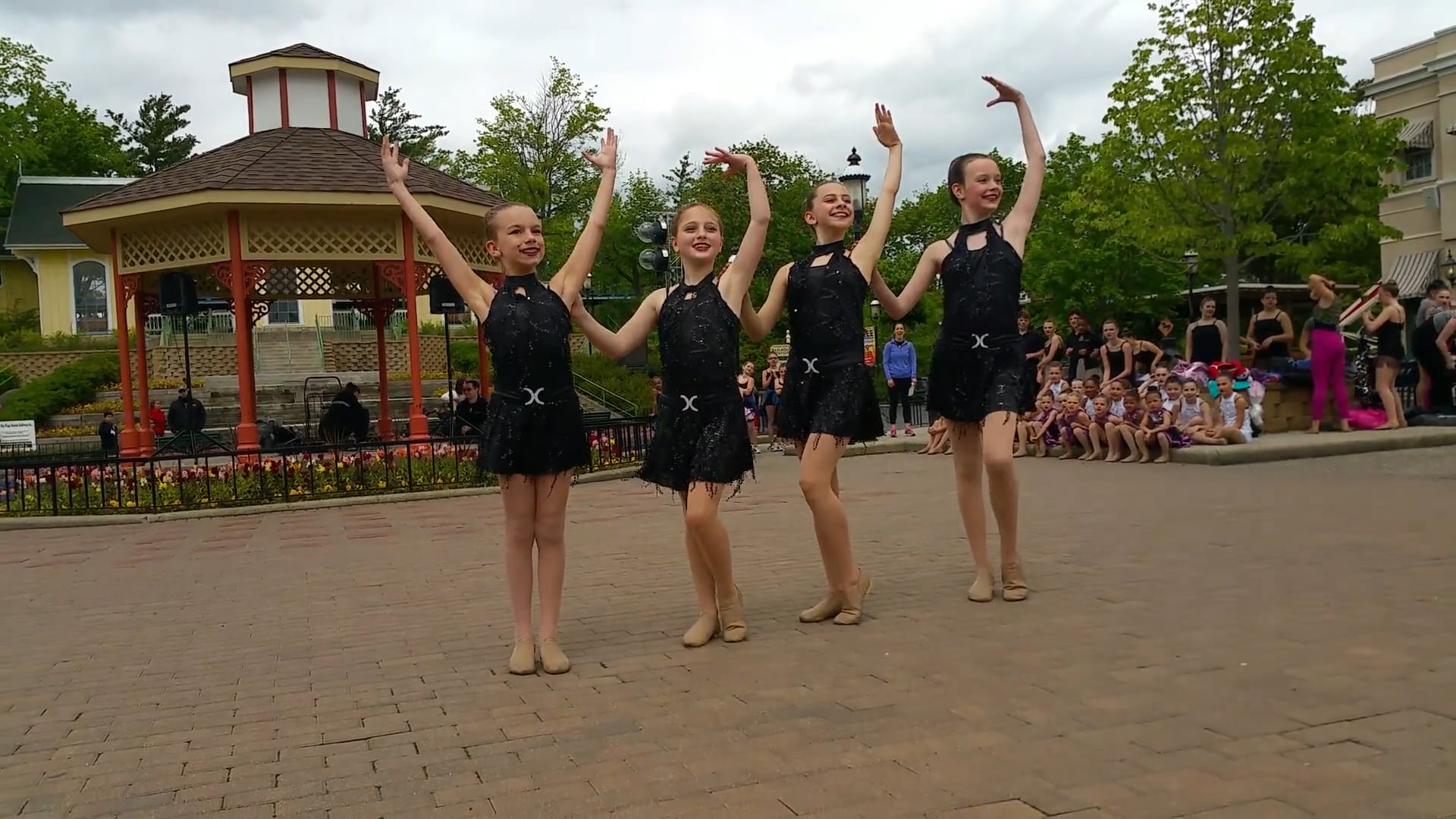 Six Flags - Paris Holds the Key - Emeralds - 2017 on Vimeo