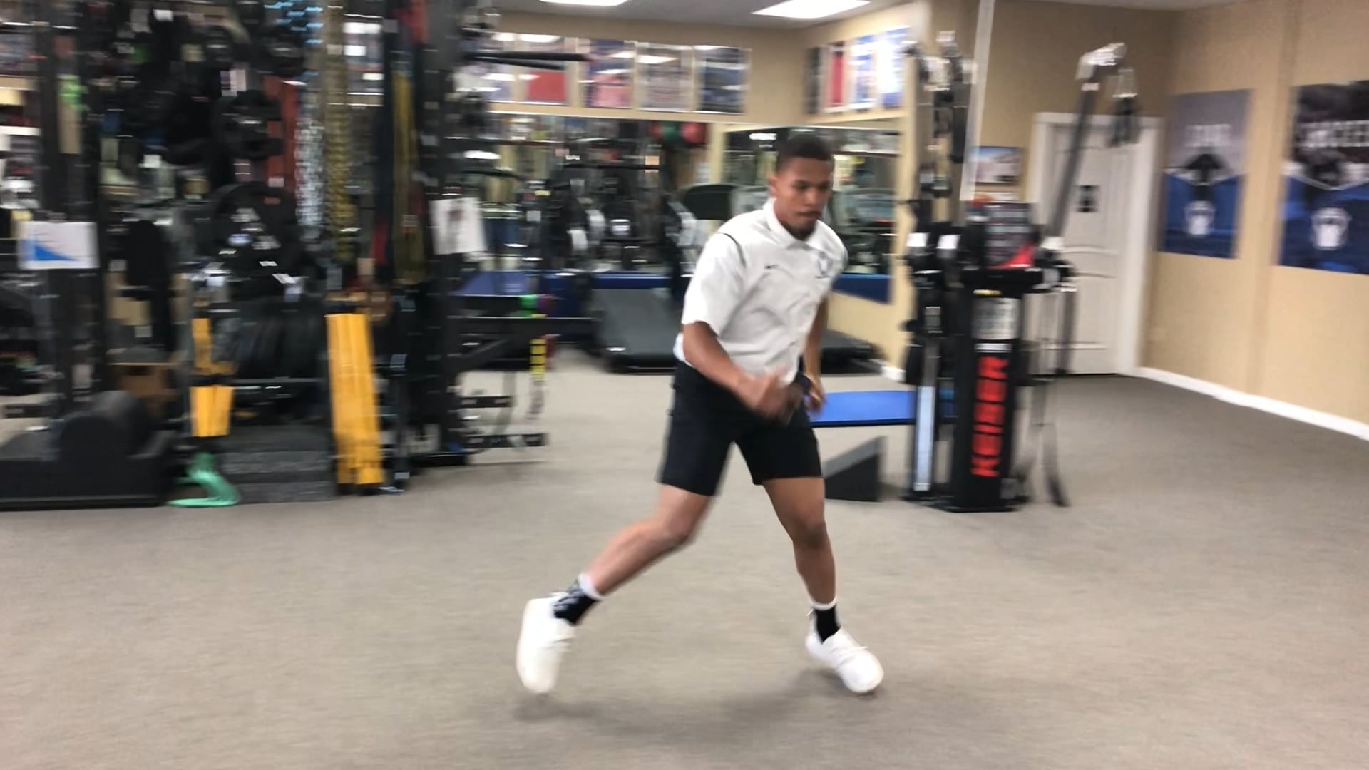 Split Stance Crossover Run on Vimeo
