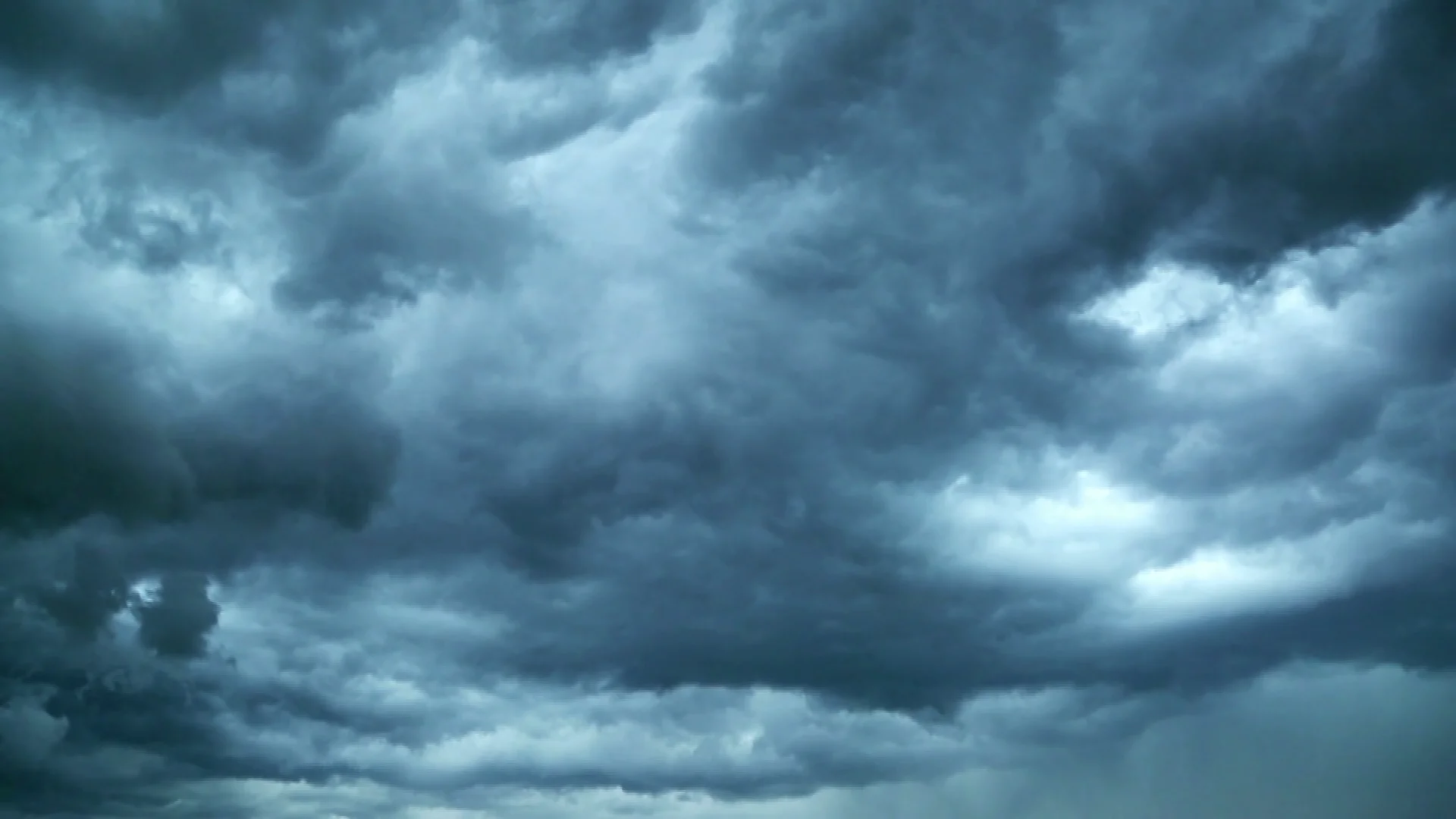 Storm Clouds on Vimeo
