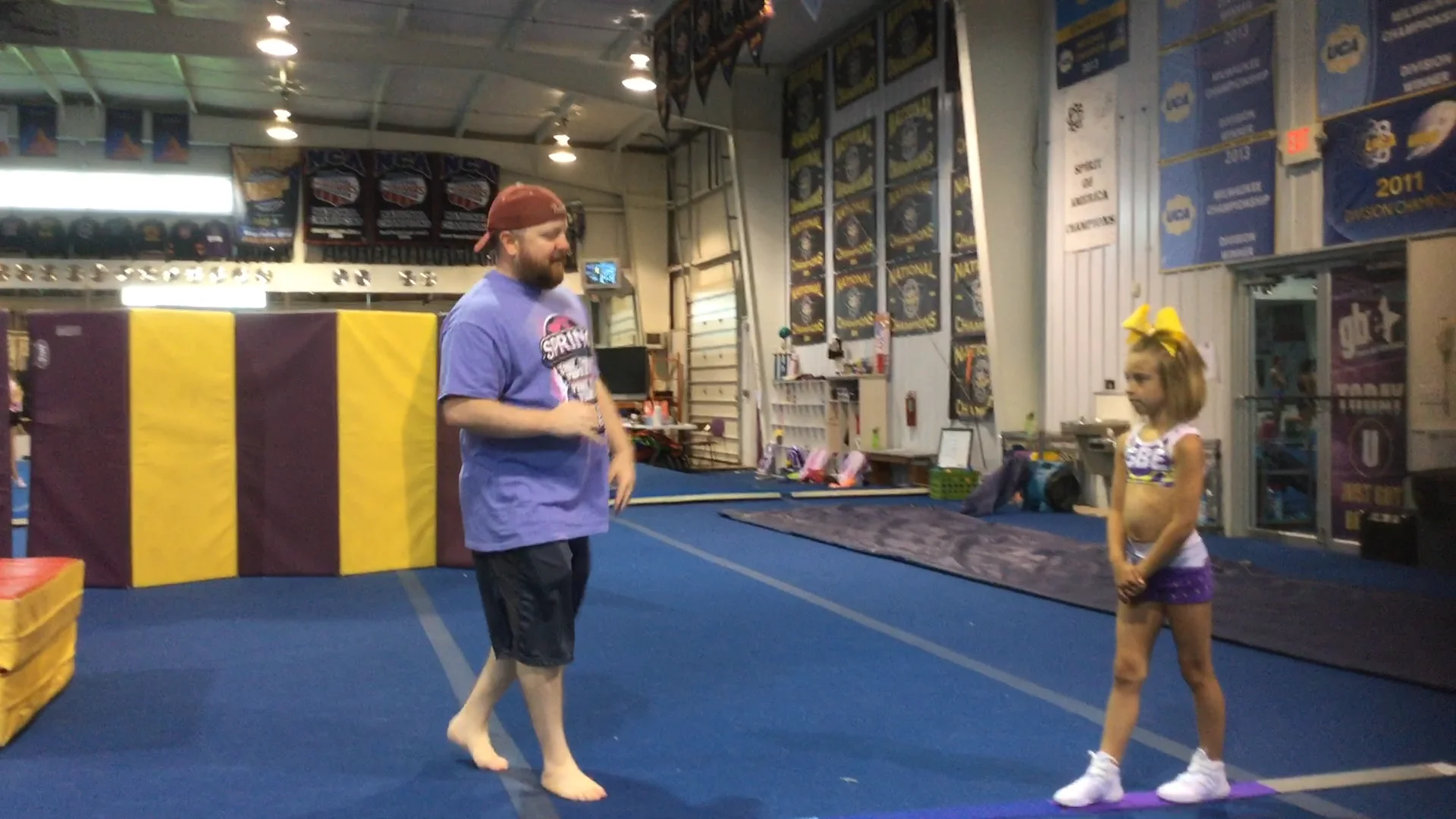 Learning how to do a good Handstand (Shea Crawford) on Vimeo