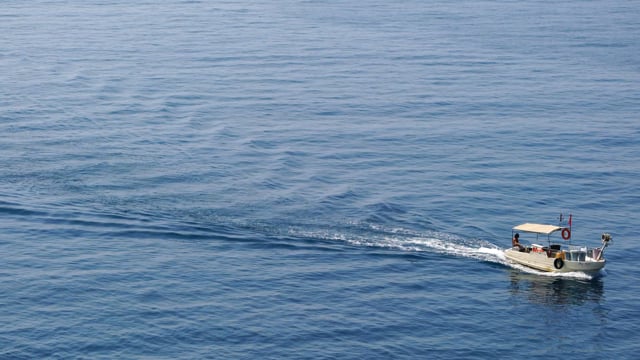 Bote Pescador Agua - Free video on Pixabay