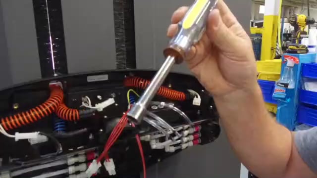 VERSA SPA PRO TECH - Replace solution tubing in Echain on Vimeo