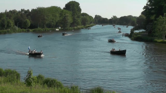 Boot Fluss Bootsfahrt - Free video on Pixabay - Pixabay