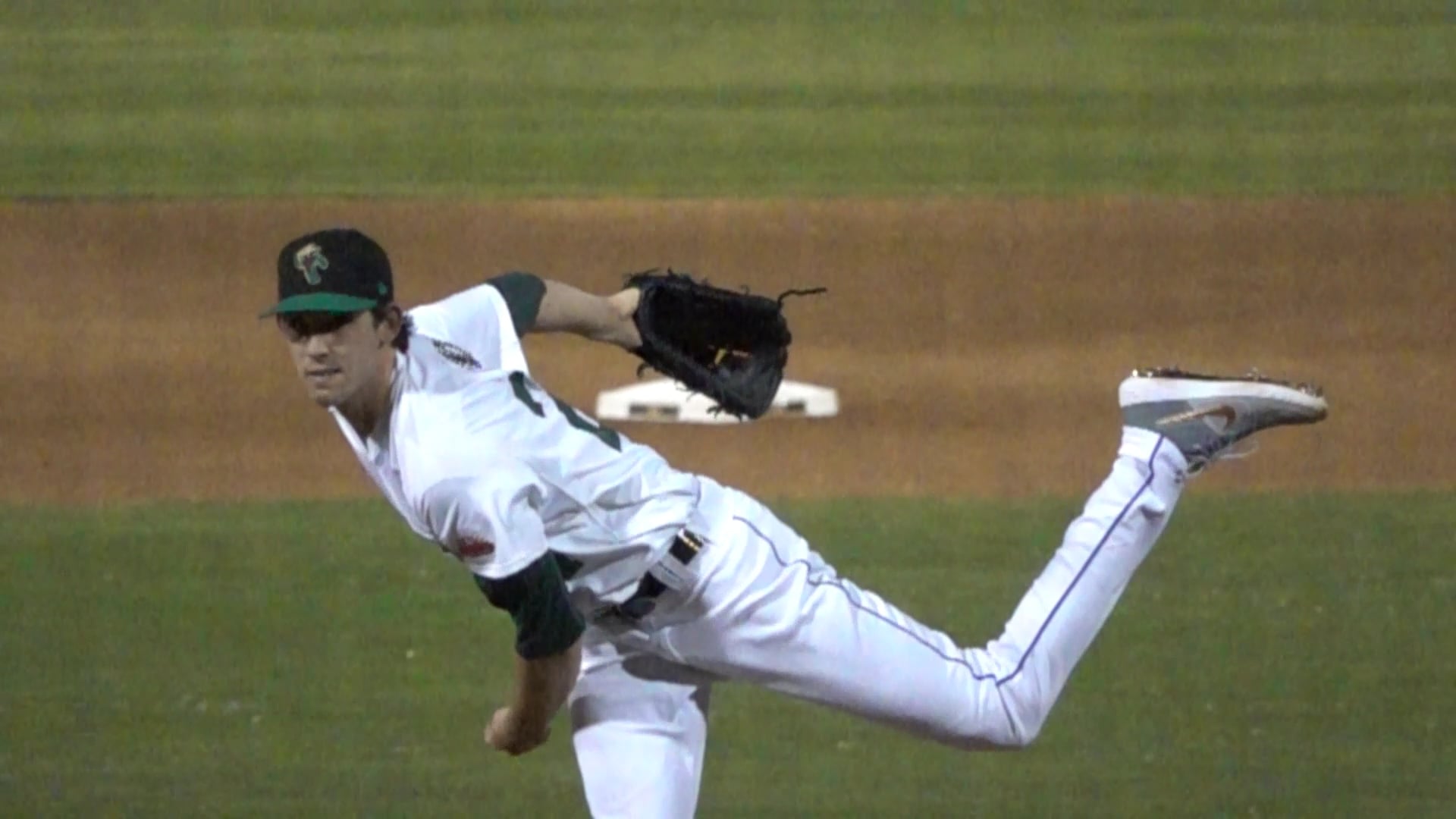 Daniel Lynch knuckle slider on Vimeo