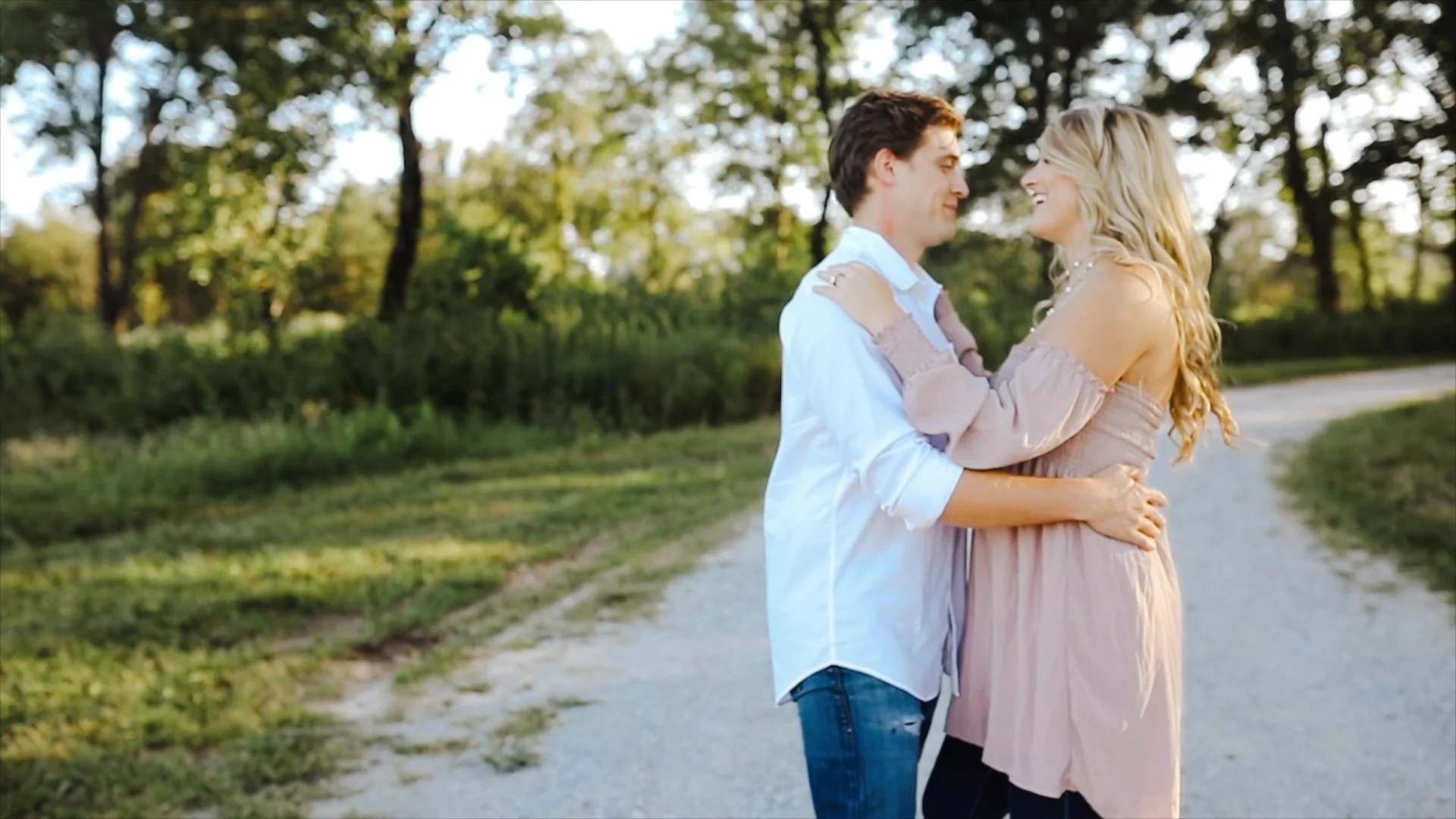 Shiloh & Christian A Dreamy Couples Session | St.Charles County ...