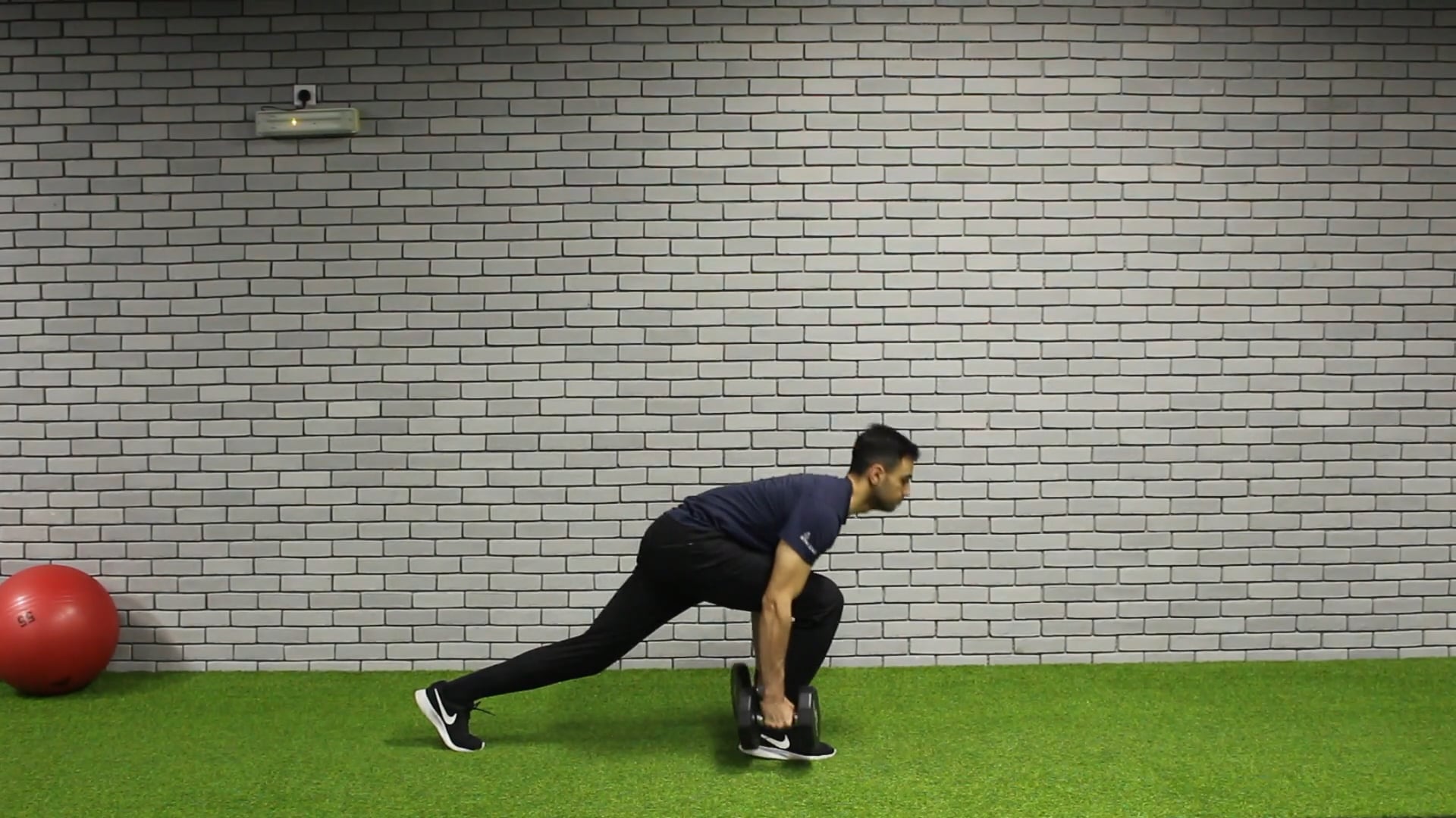 Alternating Sprinter Lunges on Vimeo