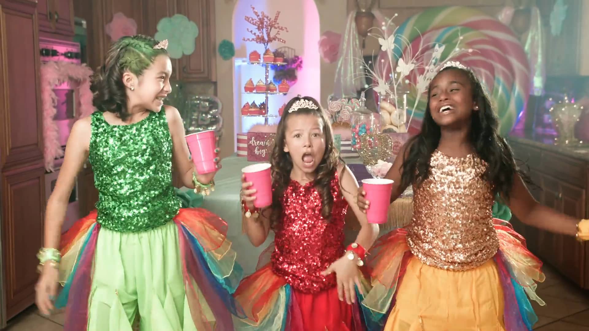 The Royal Beverlys Club BFF Music Video on Vimeo