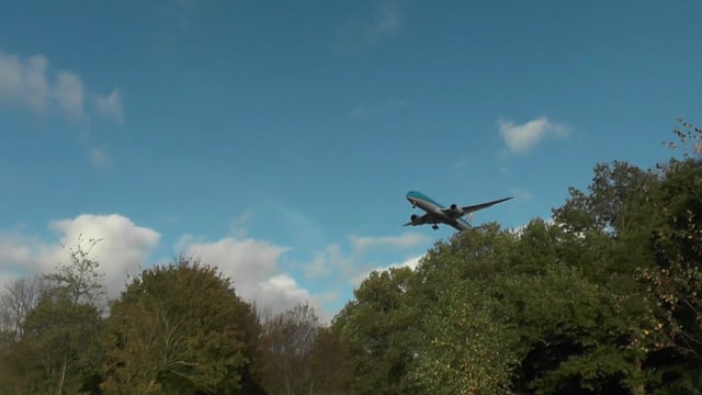 Plane Landing Videos: Download 42+ Free 4K & HD Stock Footage Clips ...