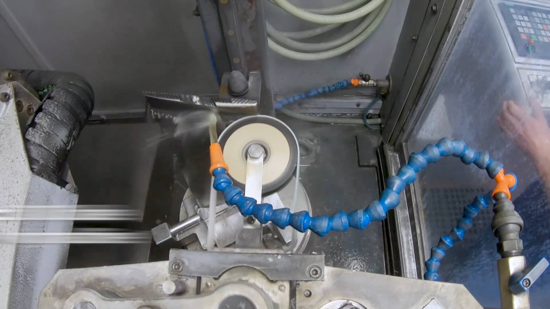 Stork Turbo Blading - CNC Polishing machine impression on Vimeo