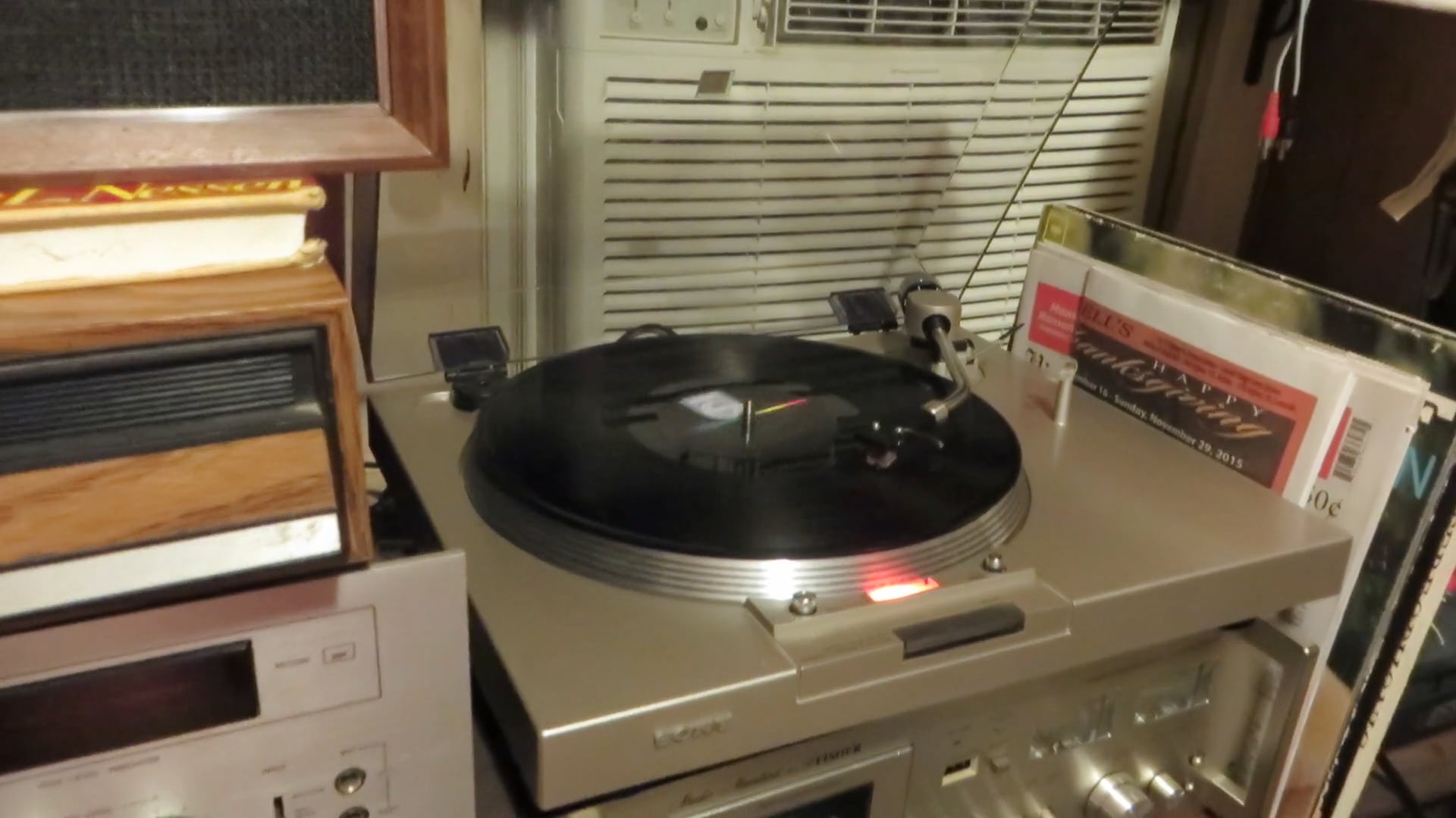 Sony Stereo Turntable System PS-T1, testing a Paul Maurait LP on Vimeo