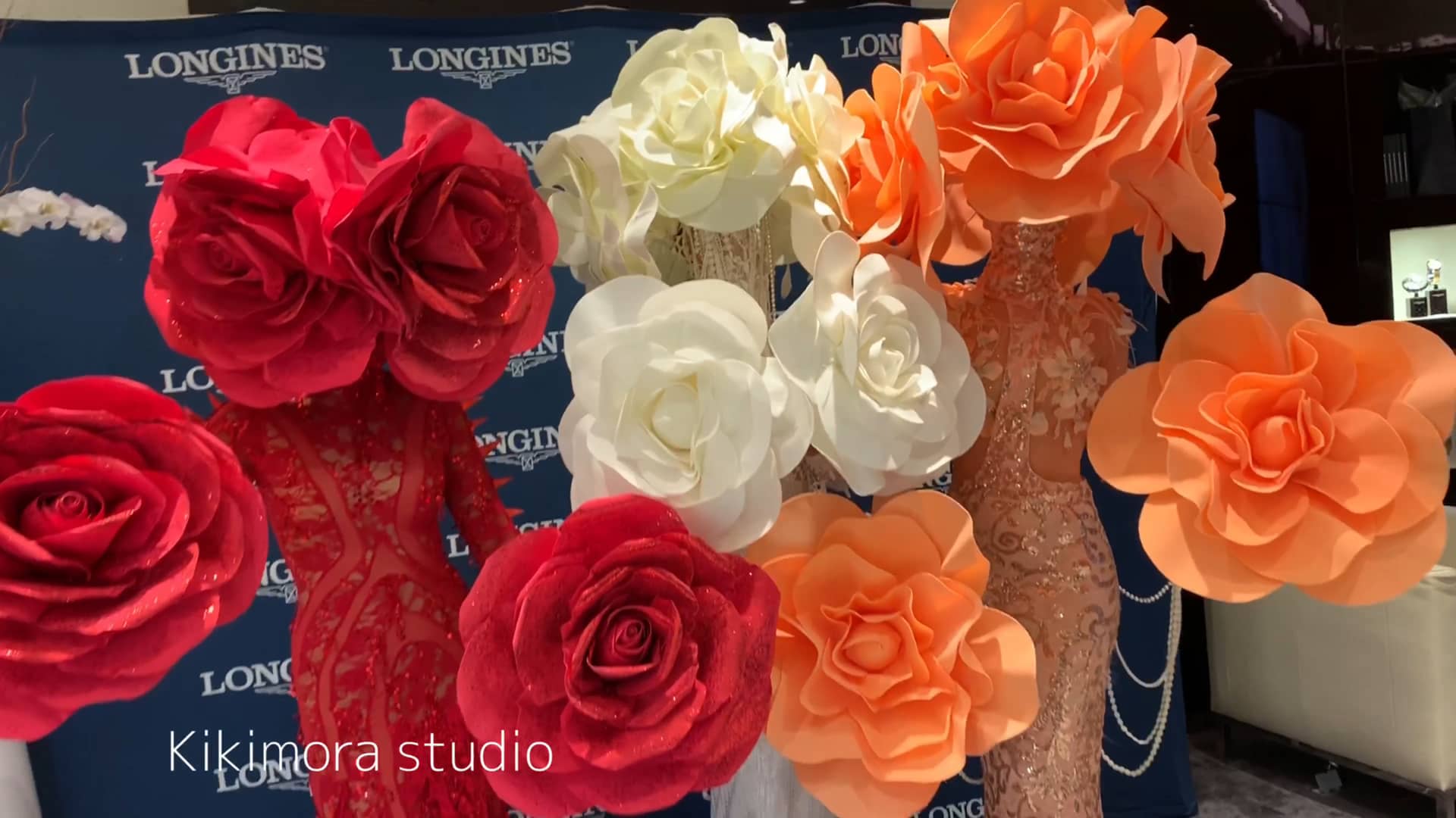 White Peach and Red Roses . Live statue on Vimeo