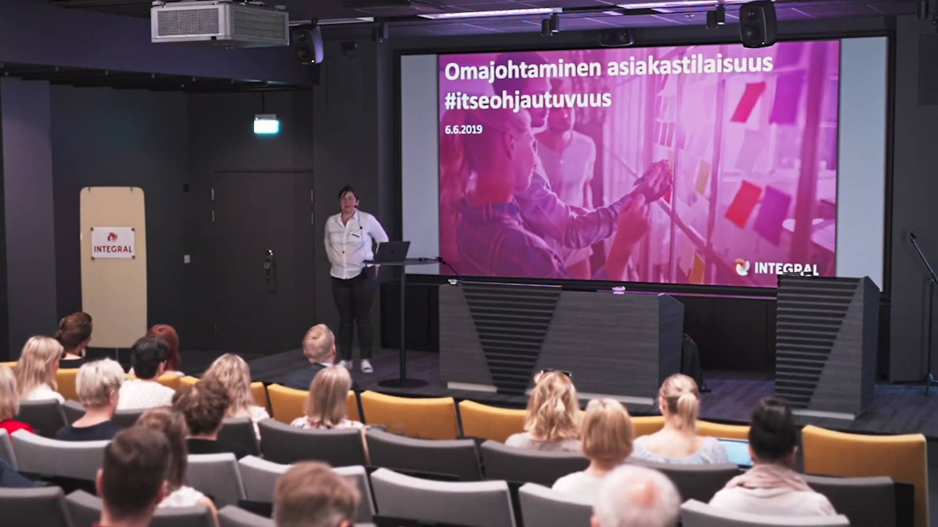 Omajohtamisen aamiaistilaisuus - Anne Ebeling on Vimeo