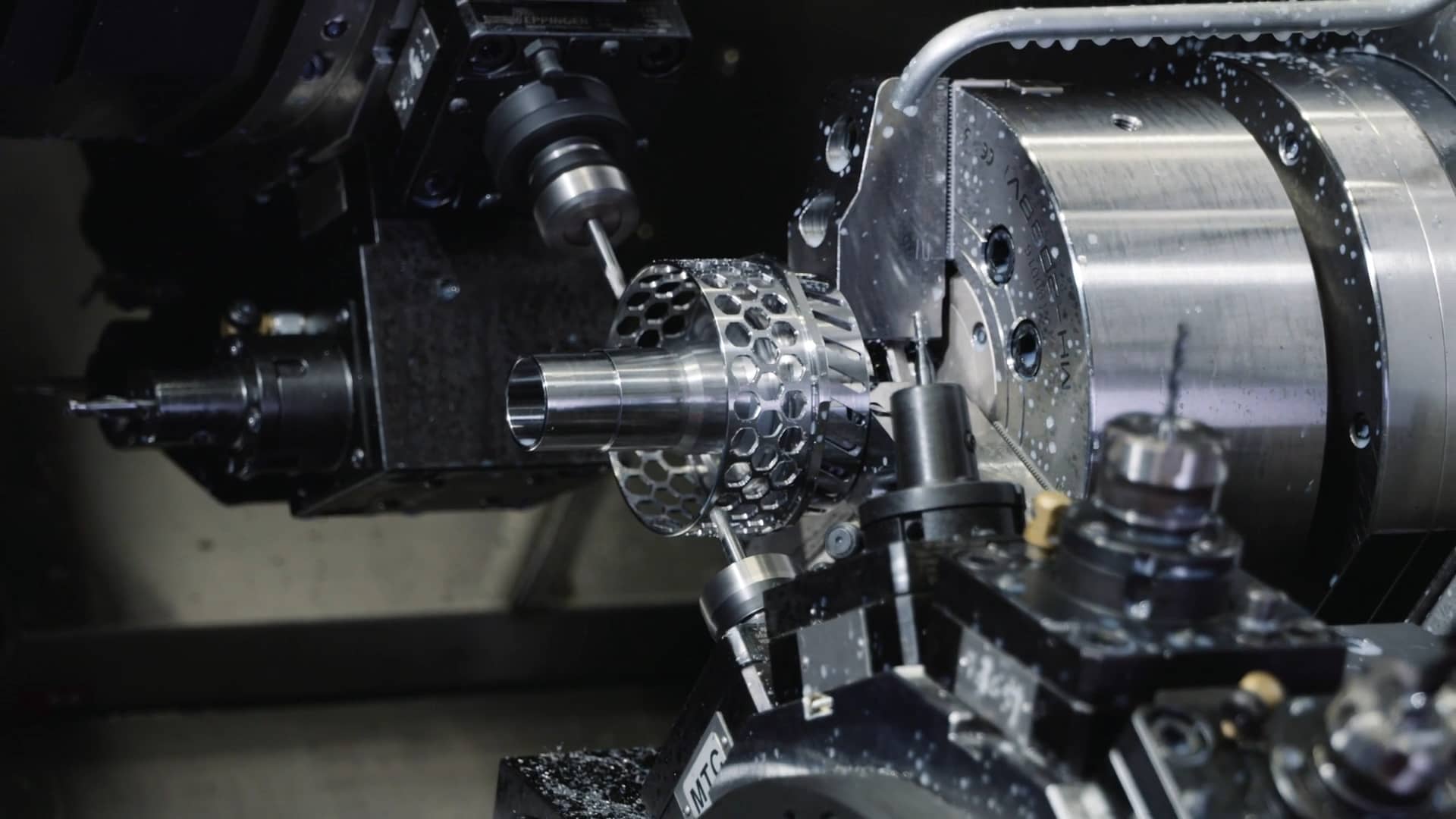 Doosan PUMA TT2100SYY Twin Turret & Twin Spindle Horizontal Turning ...