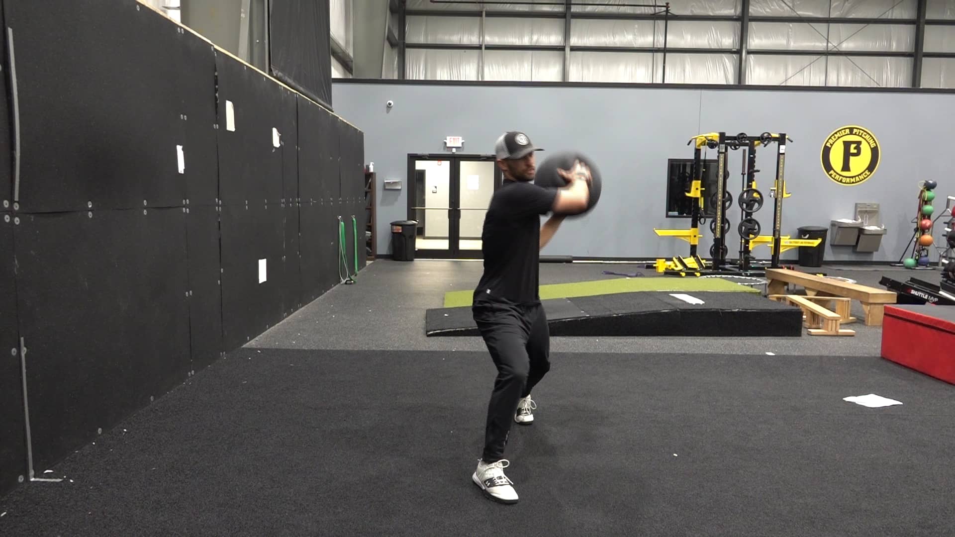 Split Stance MB Rotational Slam on Vimeo