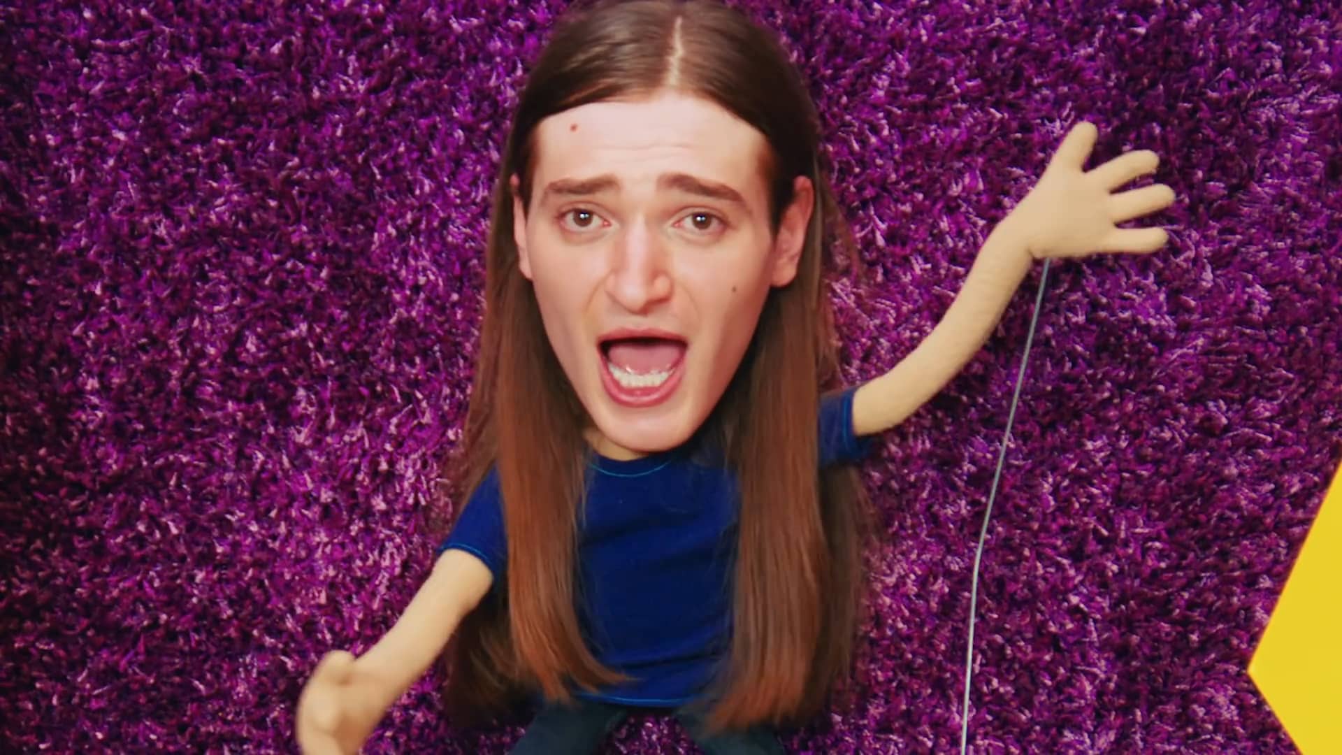 Y2K_bbno_-_Lalala_Official_Video on Vimeo