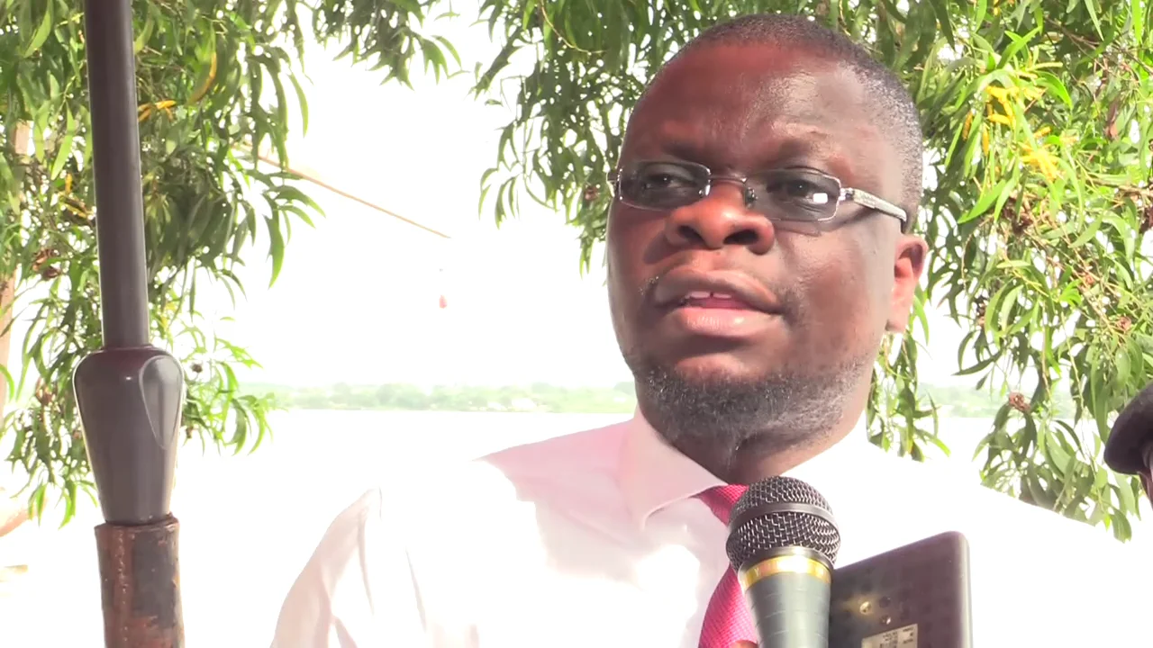Hon. Jacques Manara au sujet de l’insécurité dans le territoire de ...