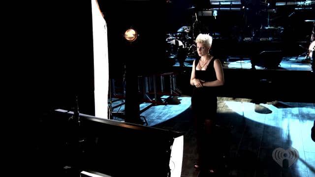 iHeartRadio | Robyn - Dancing On My Own on Vimeo