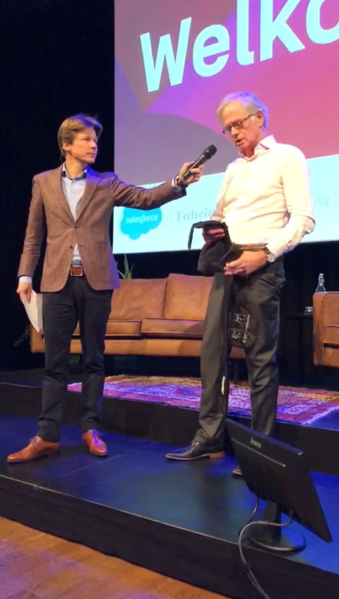 Hans Schröder, bedenker van Wolk heupairbag, pitcht zorginnovatie. on Vimeo