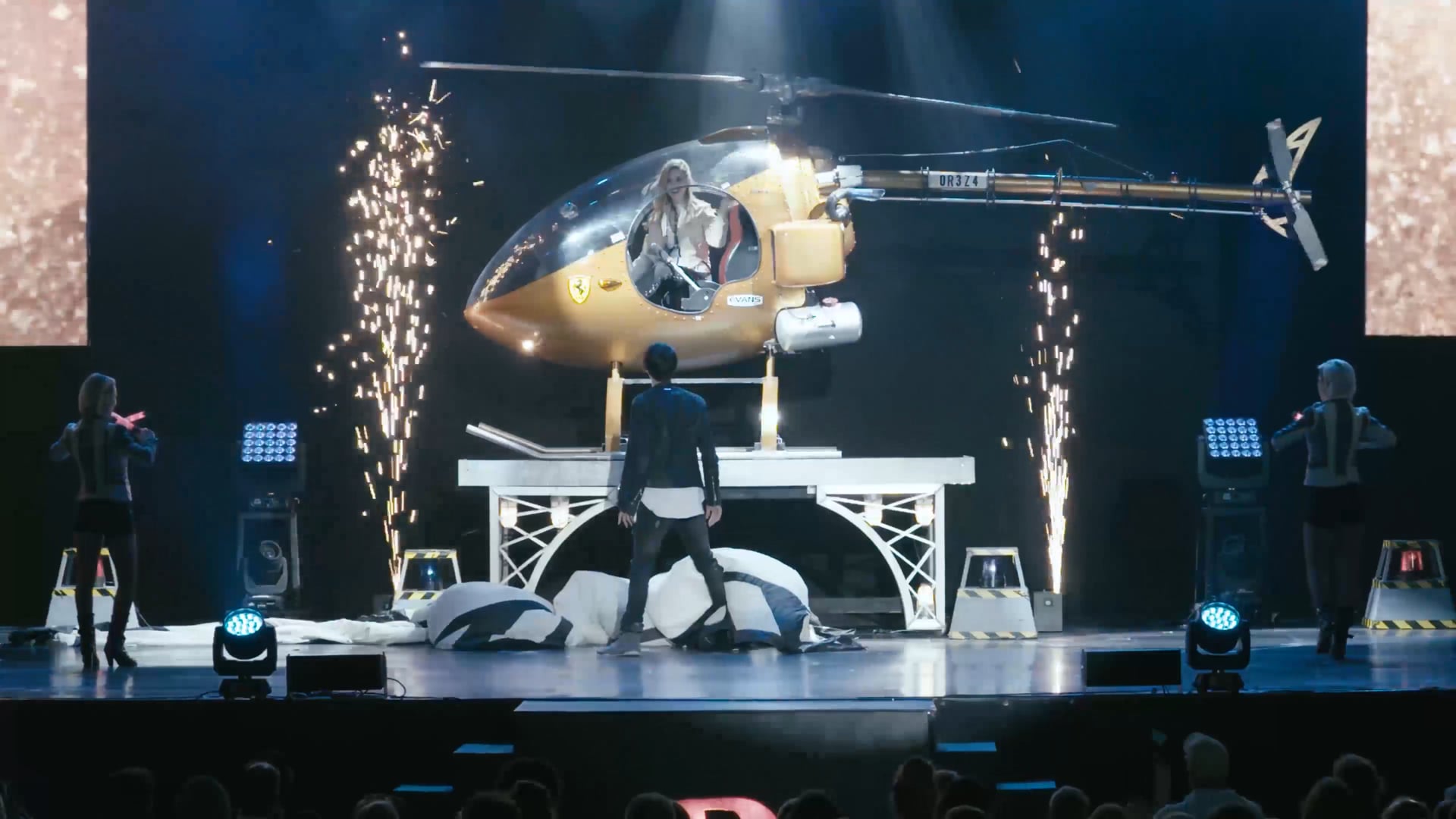 Hire REZA // Magician / Illusionist / Entertainer - Magician in Branson ...