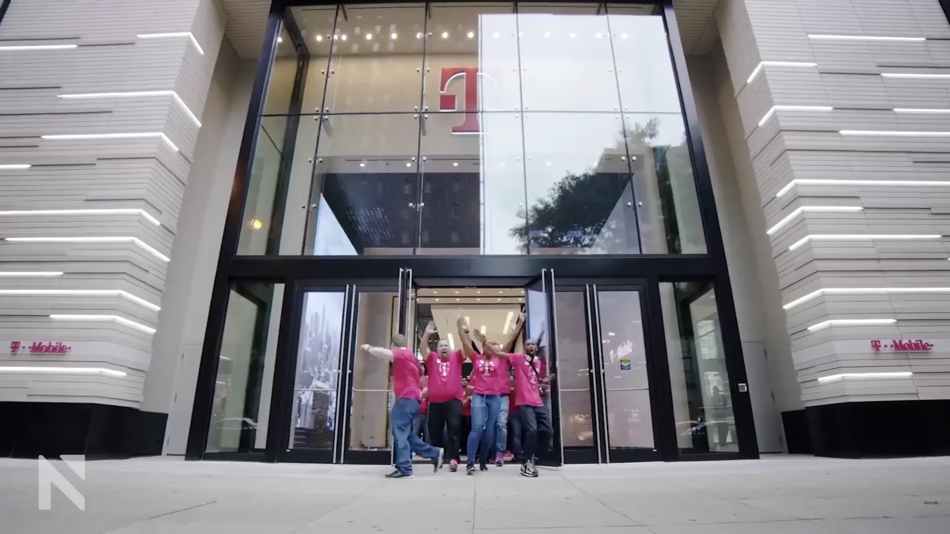 T-Mobile Signature Stores on Vimeo