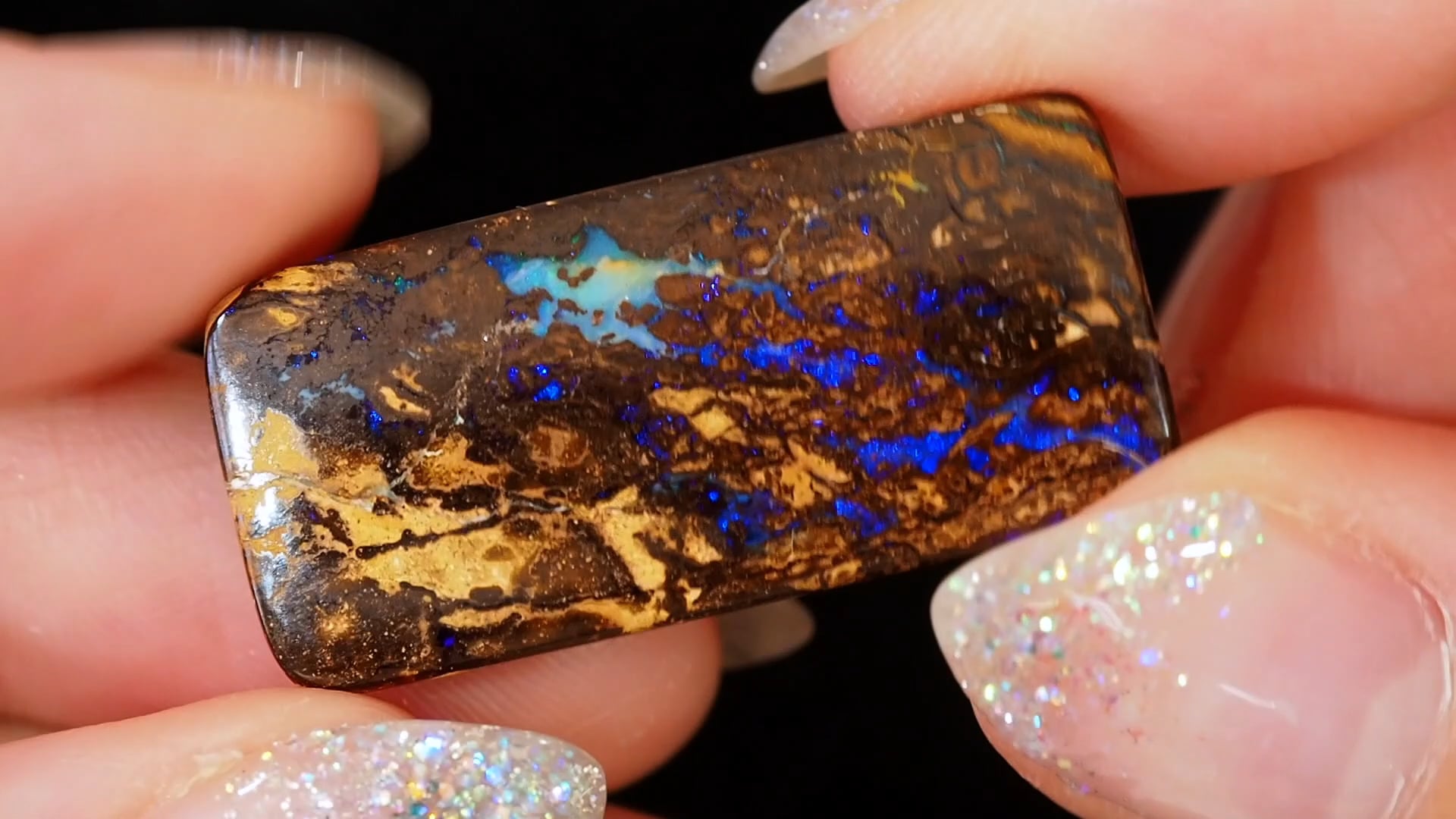 29.55 Carats Yowah Boulder Opal MM369 on Vimeo