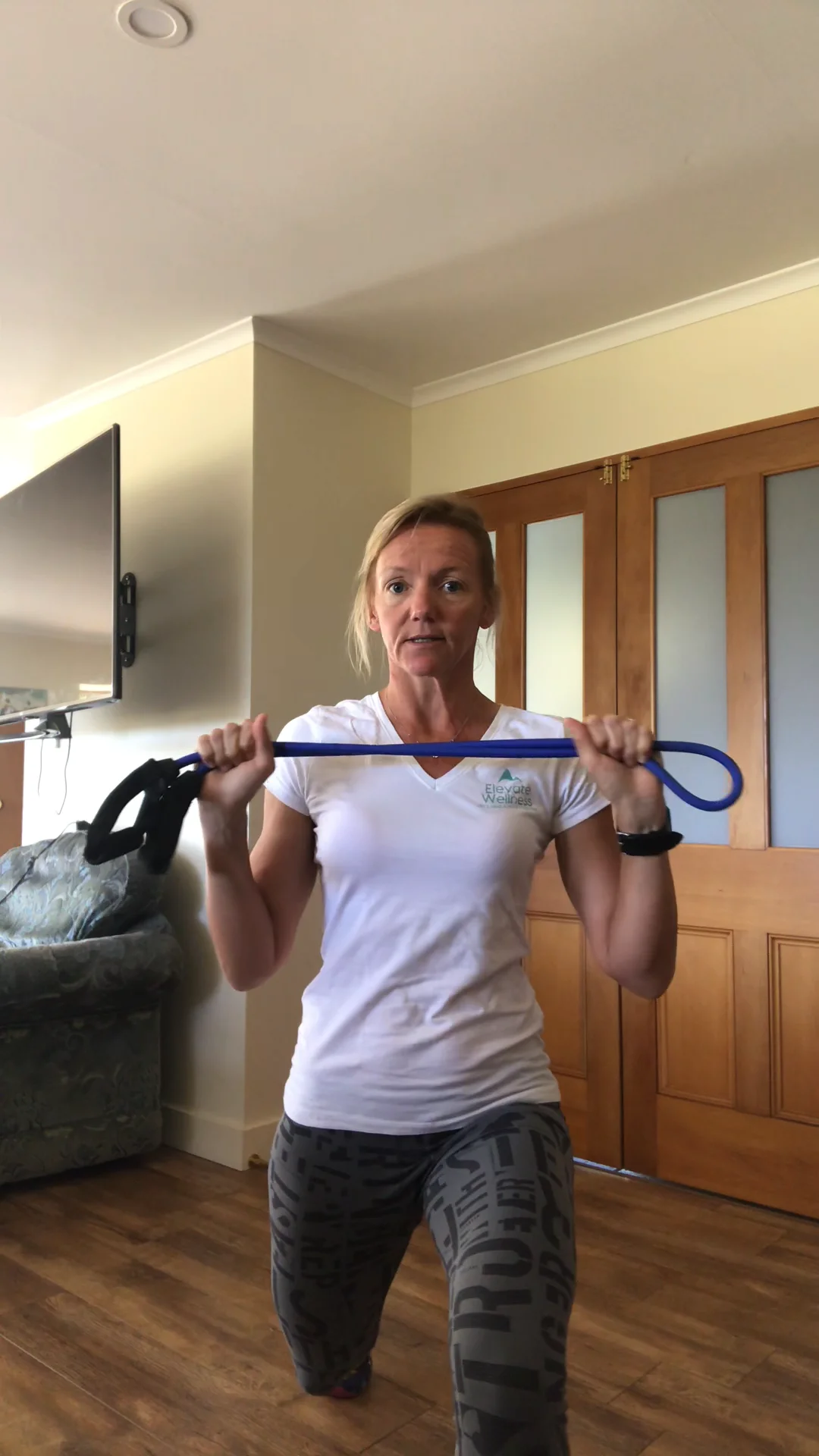 LUNGE WITH THORACIC ROTATION