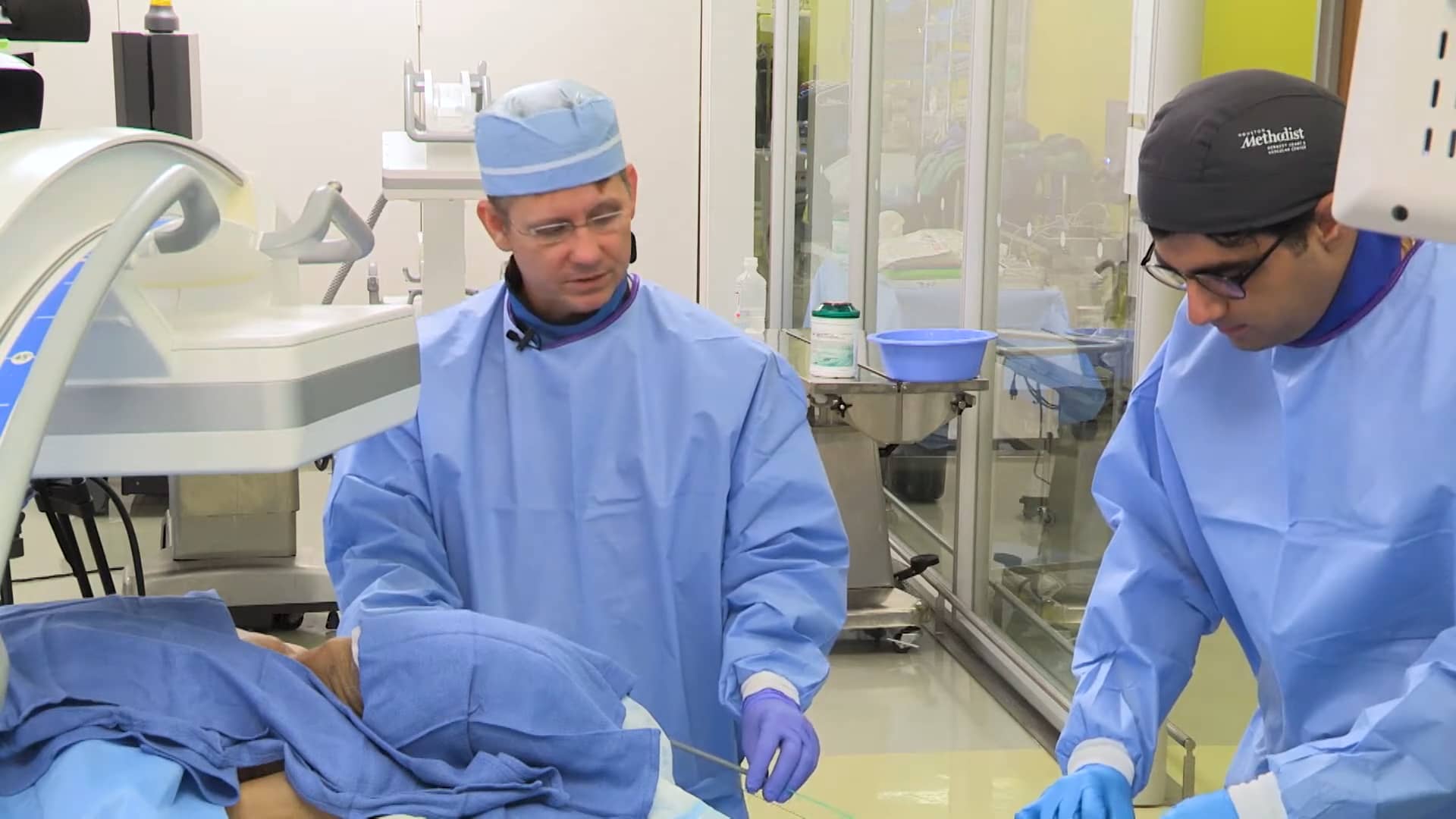 Hero Graft Placement ISEVS Symposium 2019 (Eric K Peden, MD and Edward ...