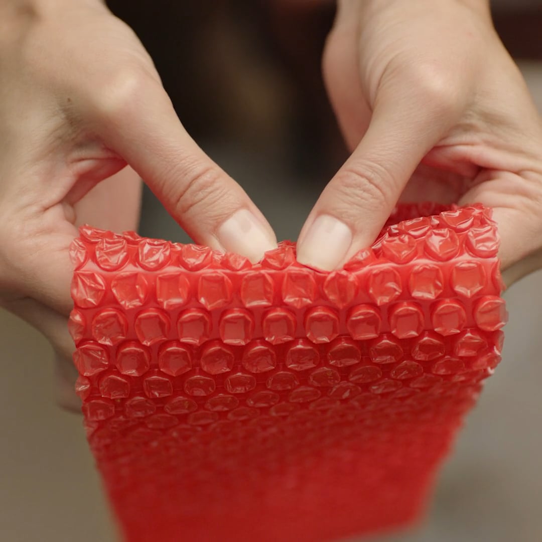 State Farm "Oddly Satisfying - Bubble Wrap" on Vimeo