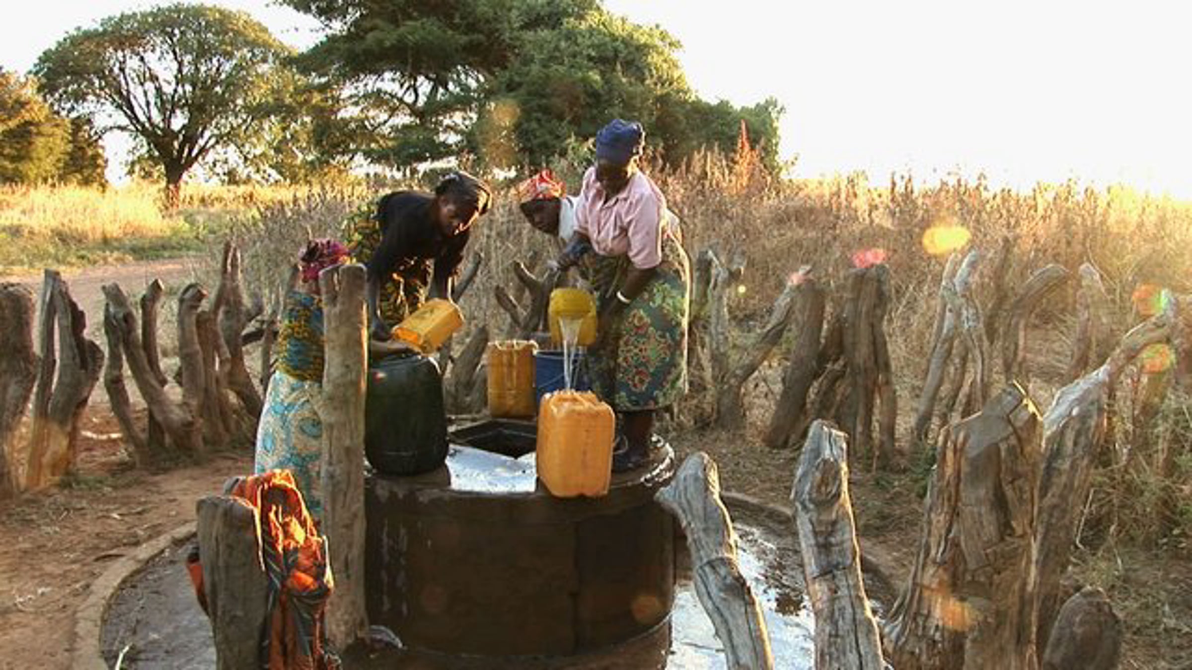 Competing for Water - when more water leads to conflict