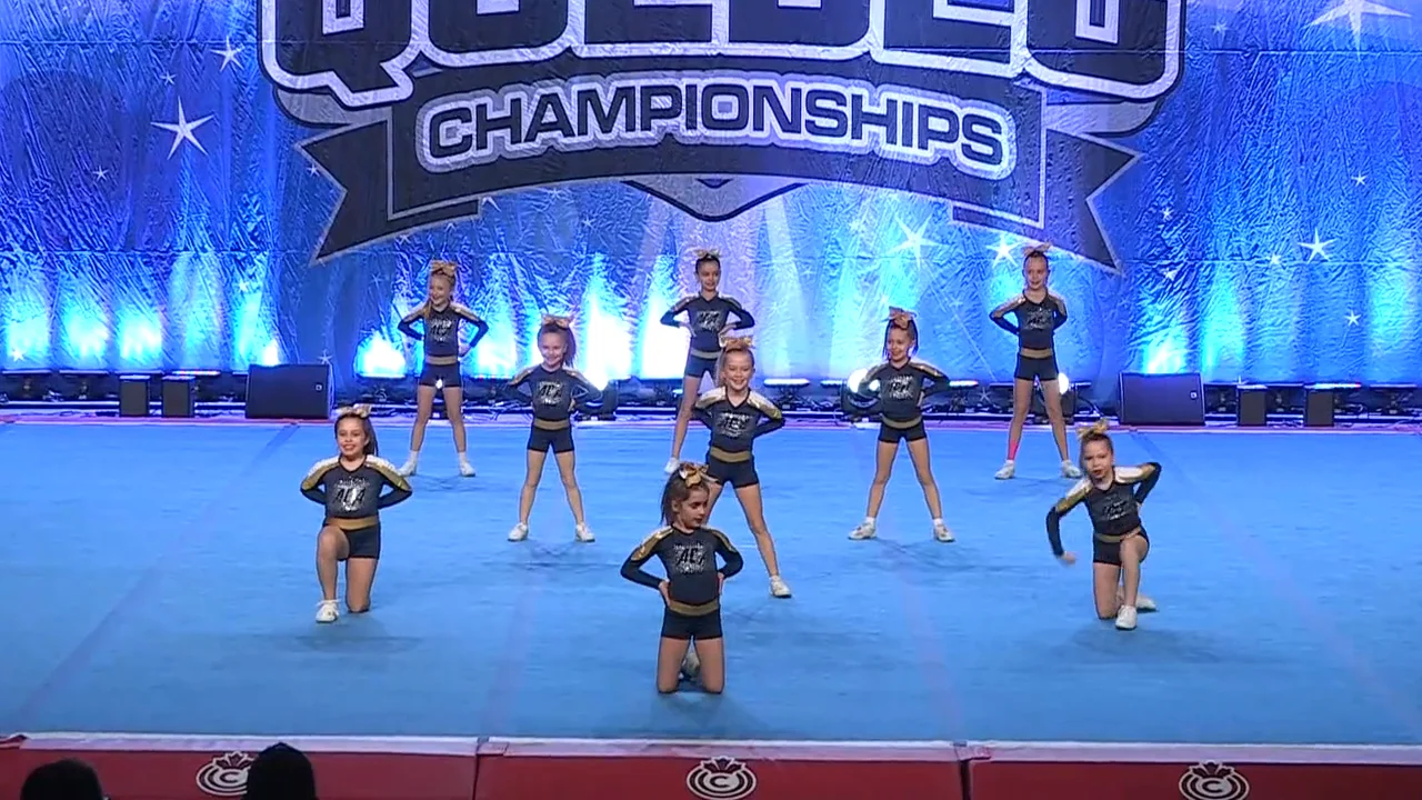 Arsenal Cheerleading Allstars Navy - Mini 1 on Vimeo